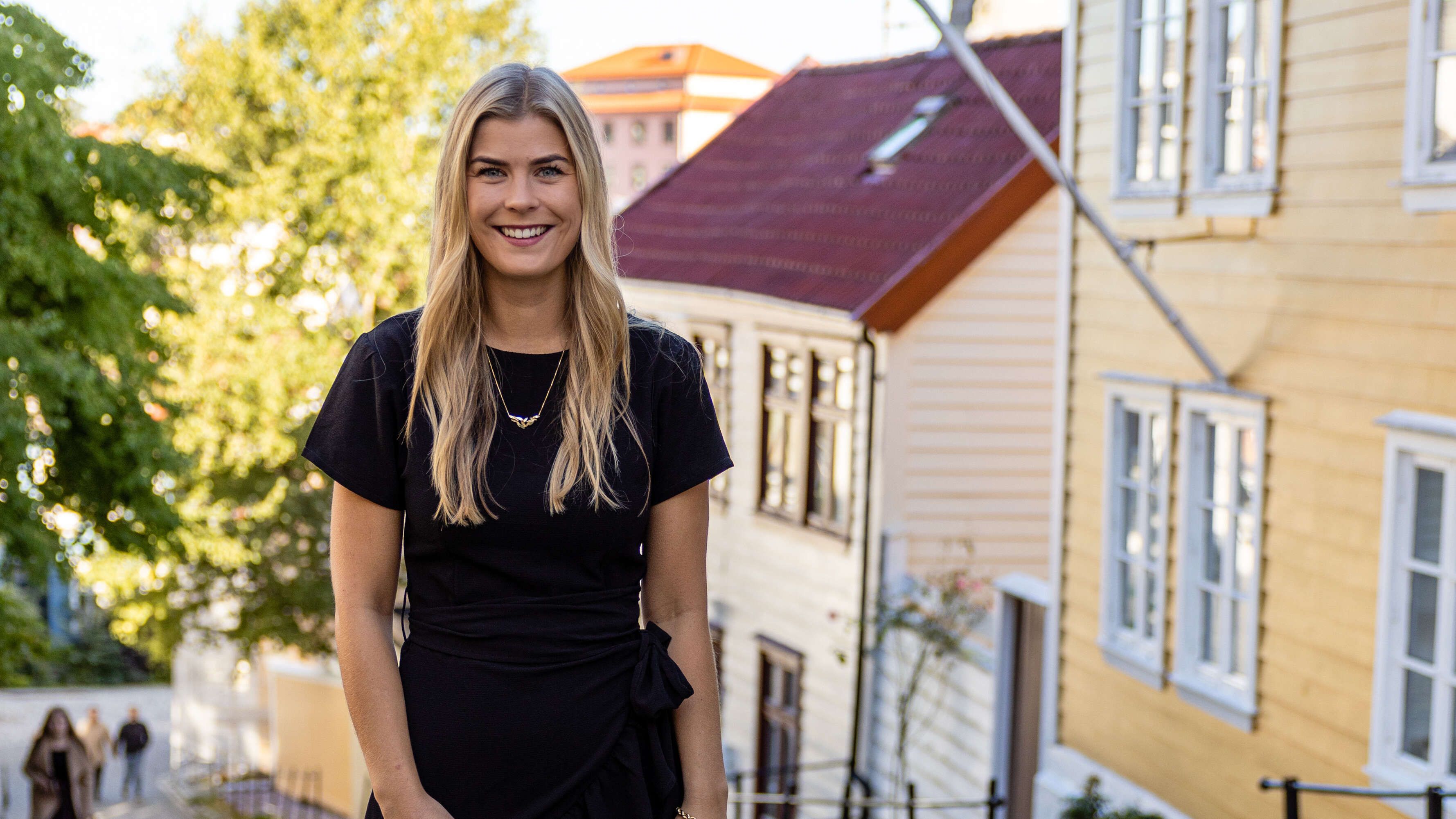 Tina Elise (28) gjør stor suksess i eiendomsbransjen - gat.no