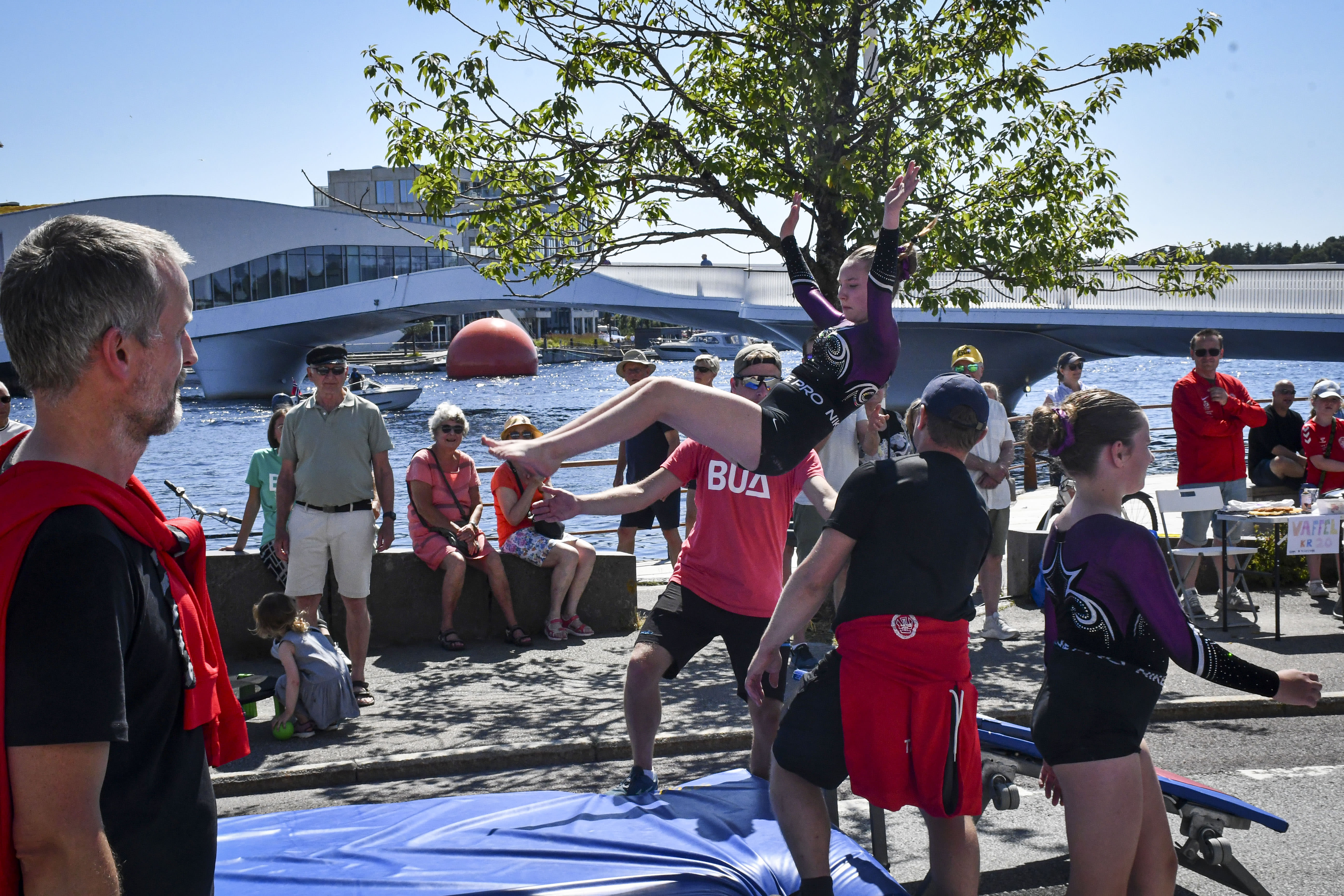 Lærte å slå hjul på Sommerfesten - l-a.no
