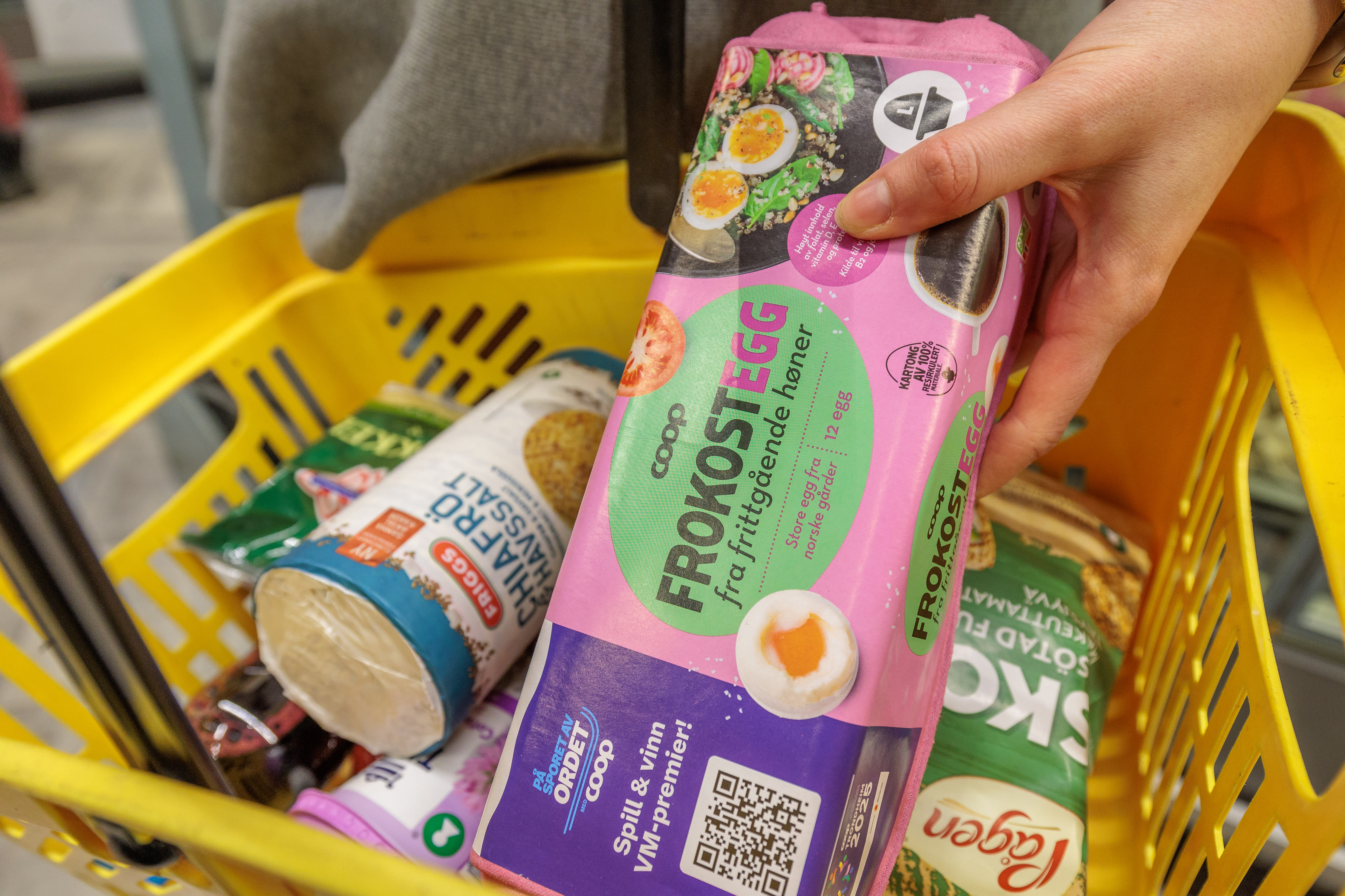 Utvider tilbakekallingen av egg. Nå skal Mattilsynet kontrollere butikkene