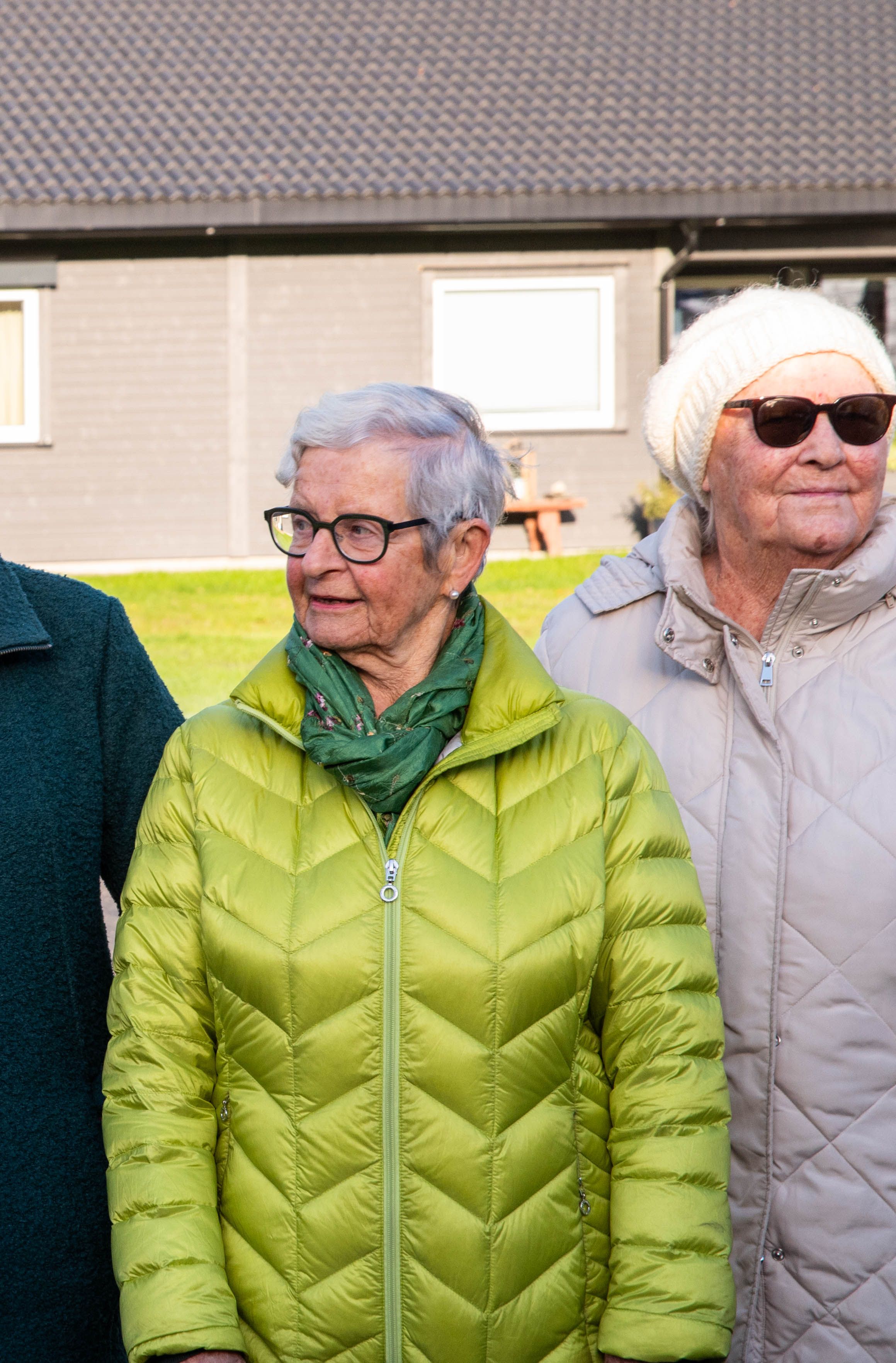 Trivst i det nye nabolaget: – Eg var den første som flytta inn her ...