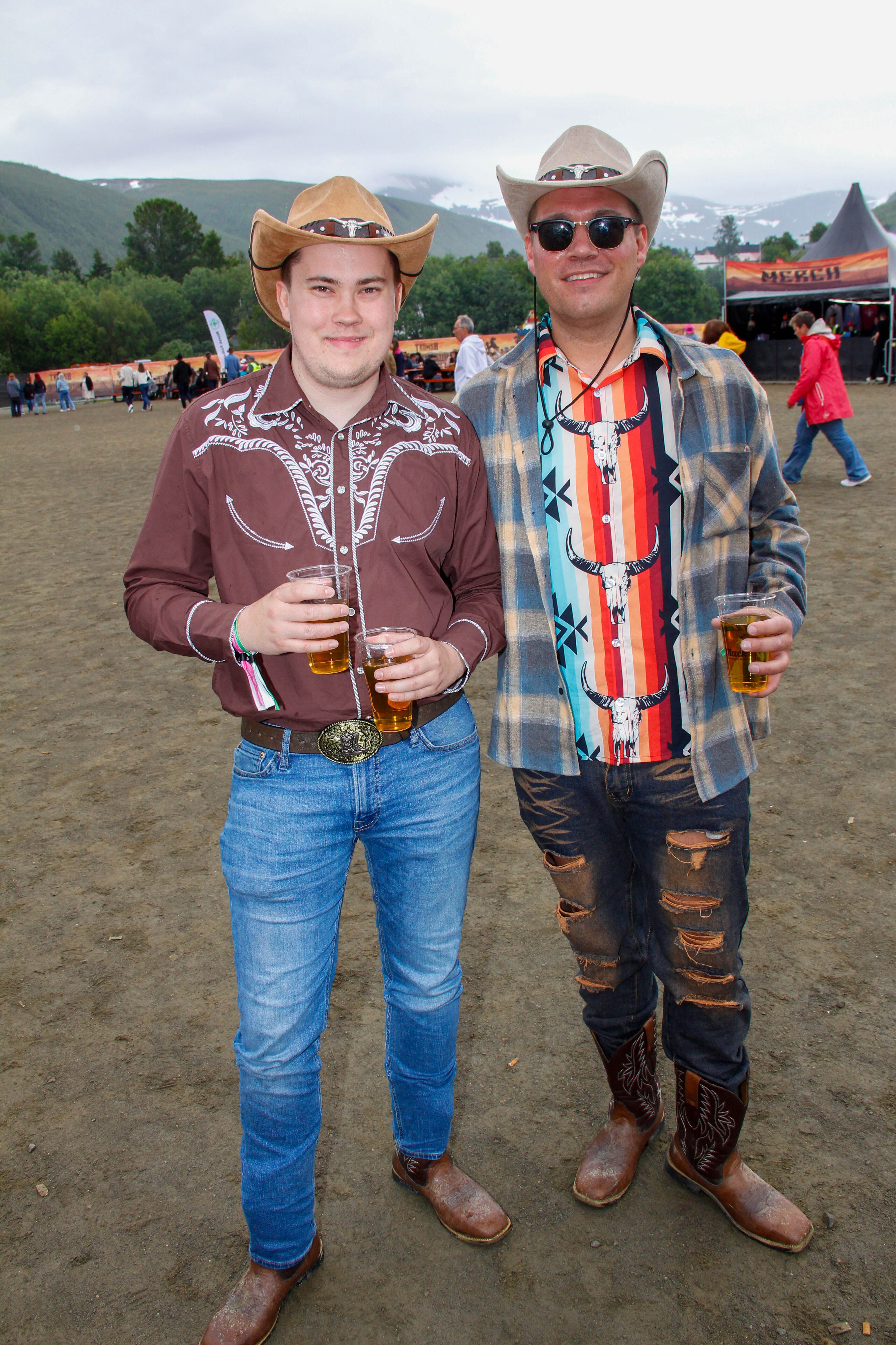 Sjekk de frekke antrekkene på countryfestivalen - itromso.no