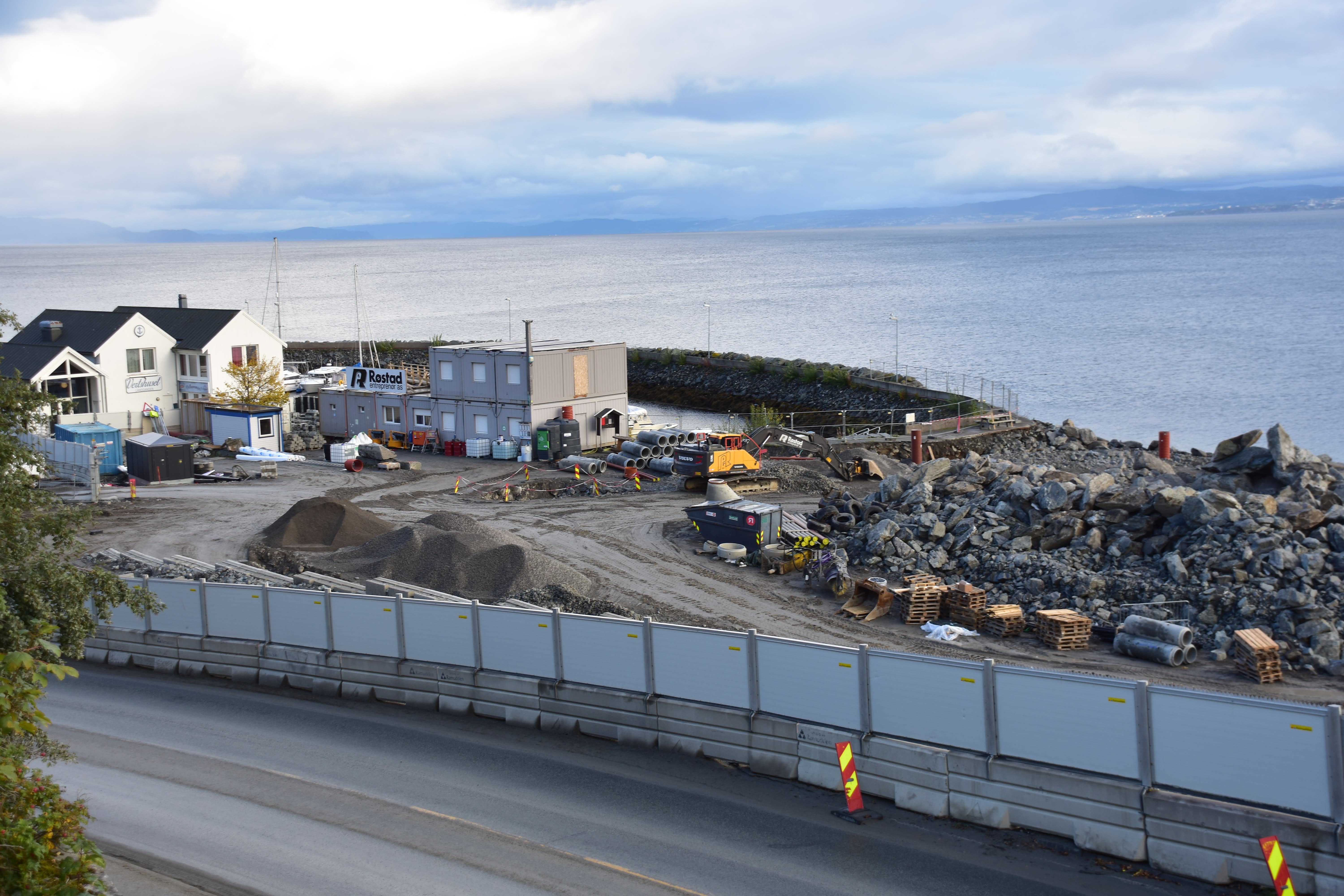 Få parkeringsplasser ved ny skole: – Vi bor i ei bygd, ikke i en by ...