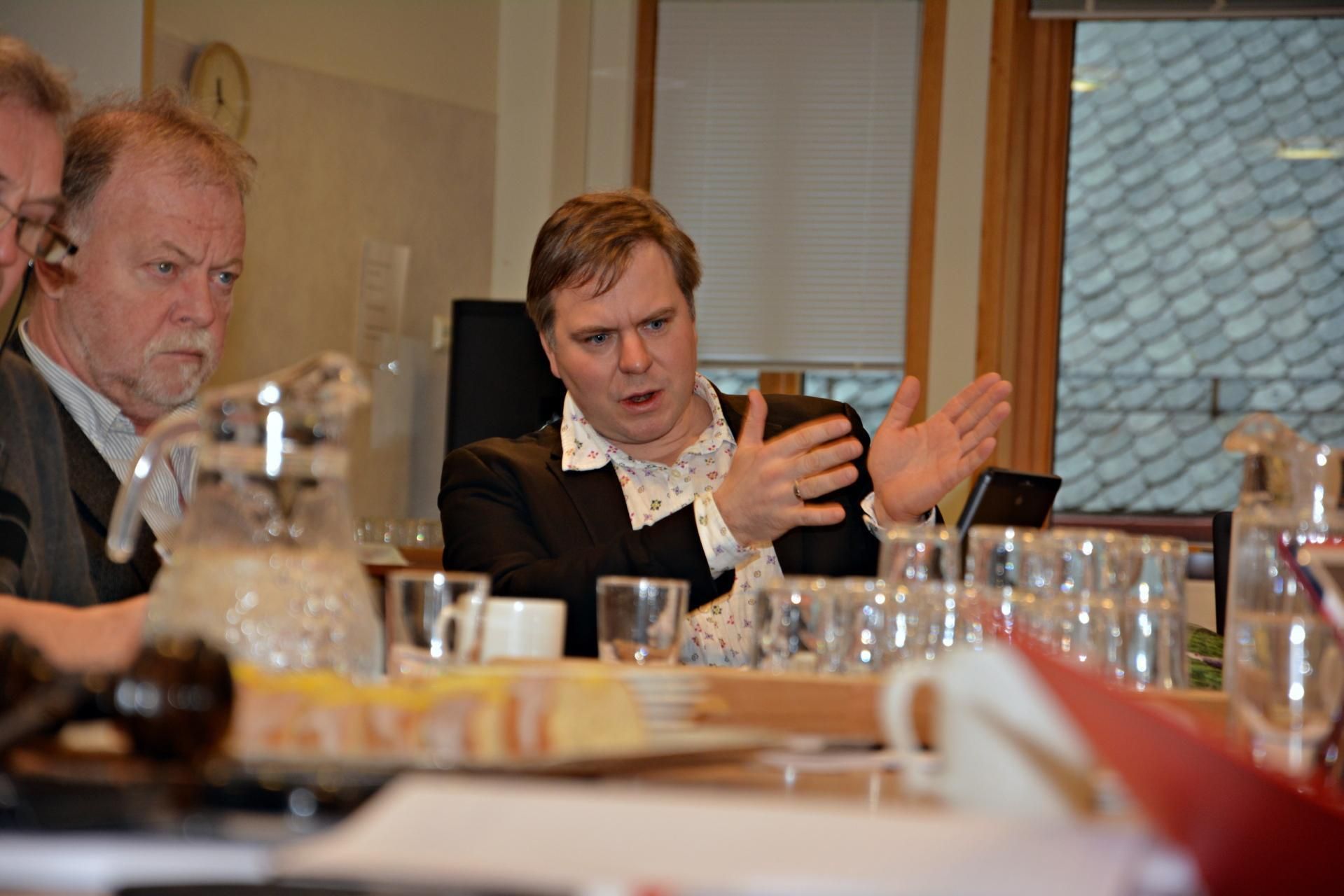 Han vil advare Stortinget mot aksjonistene - fjt.no