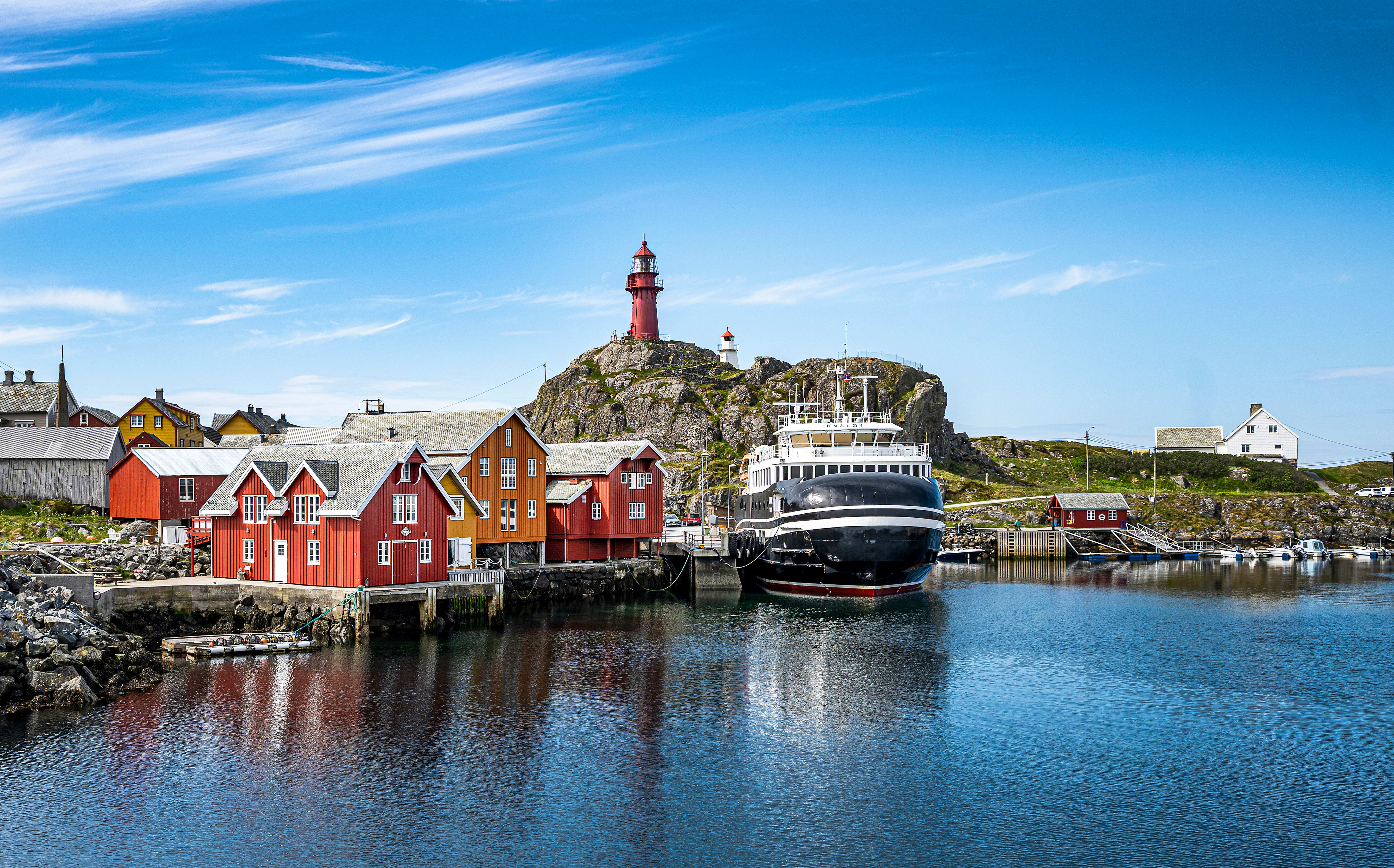 Nordvest Nett og Sandøy Nett slår seg saman - rbnett.no