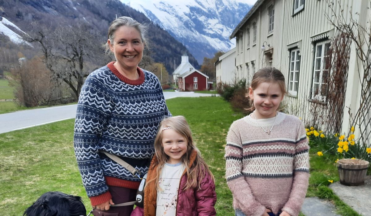 Elin (46) fann kjærleiken på nytt, og flytta til Eikesdalen - vigga.no Elin (46) fann kjærleiken på nytt, og flytta til Eikesdalen - vigga.no