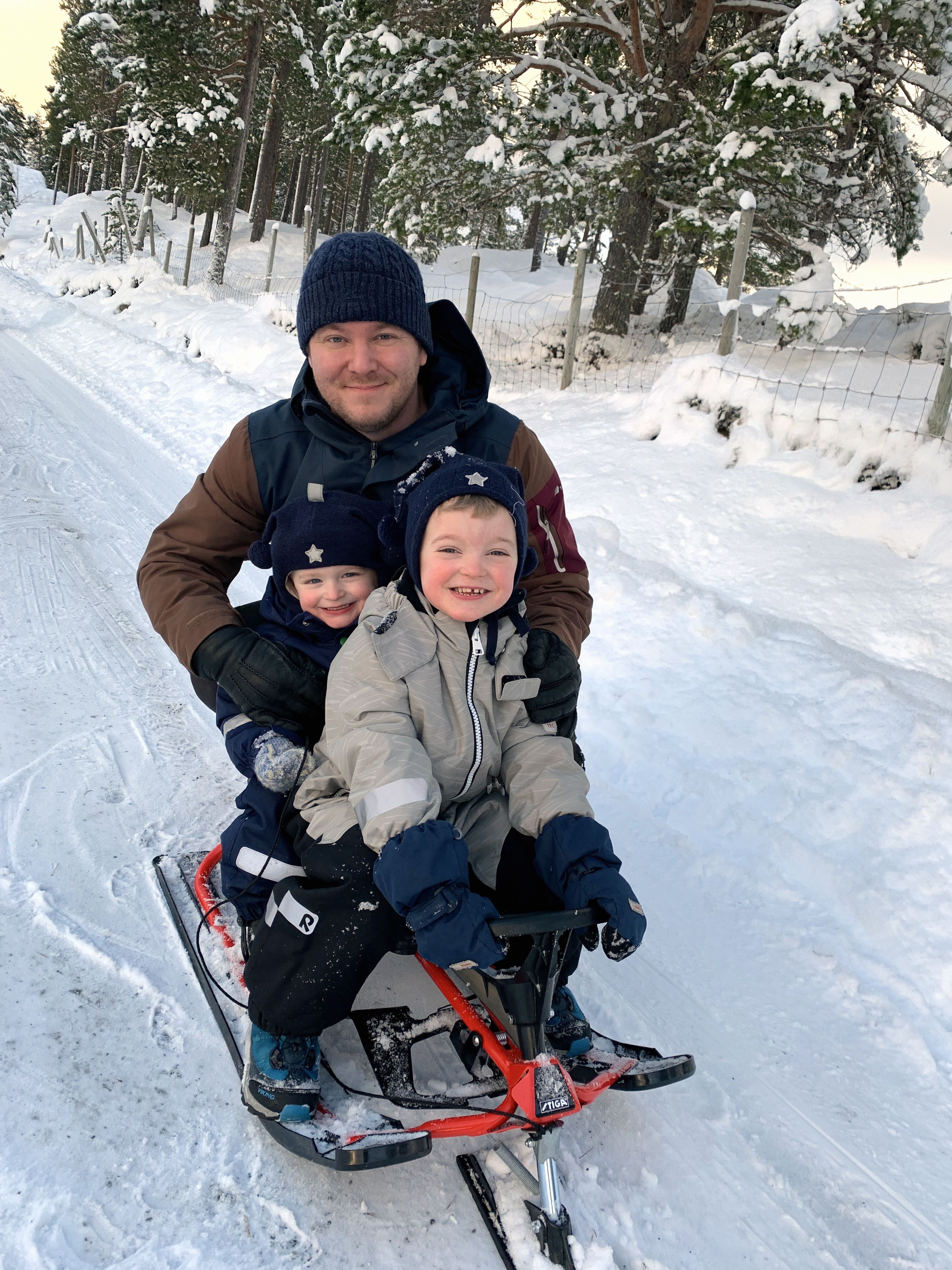 Bo Robin og familien har aldri angra på at dei flytta til Stryn ...