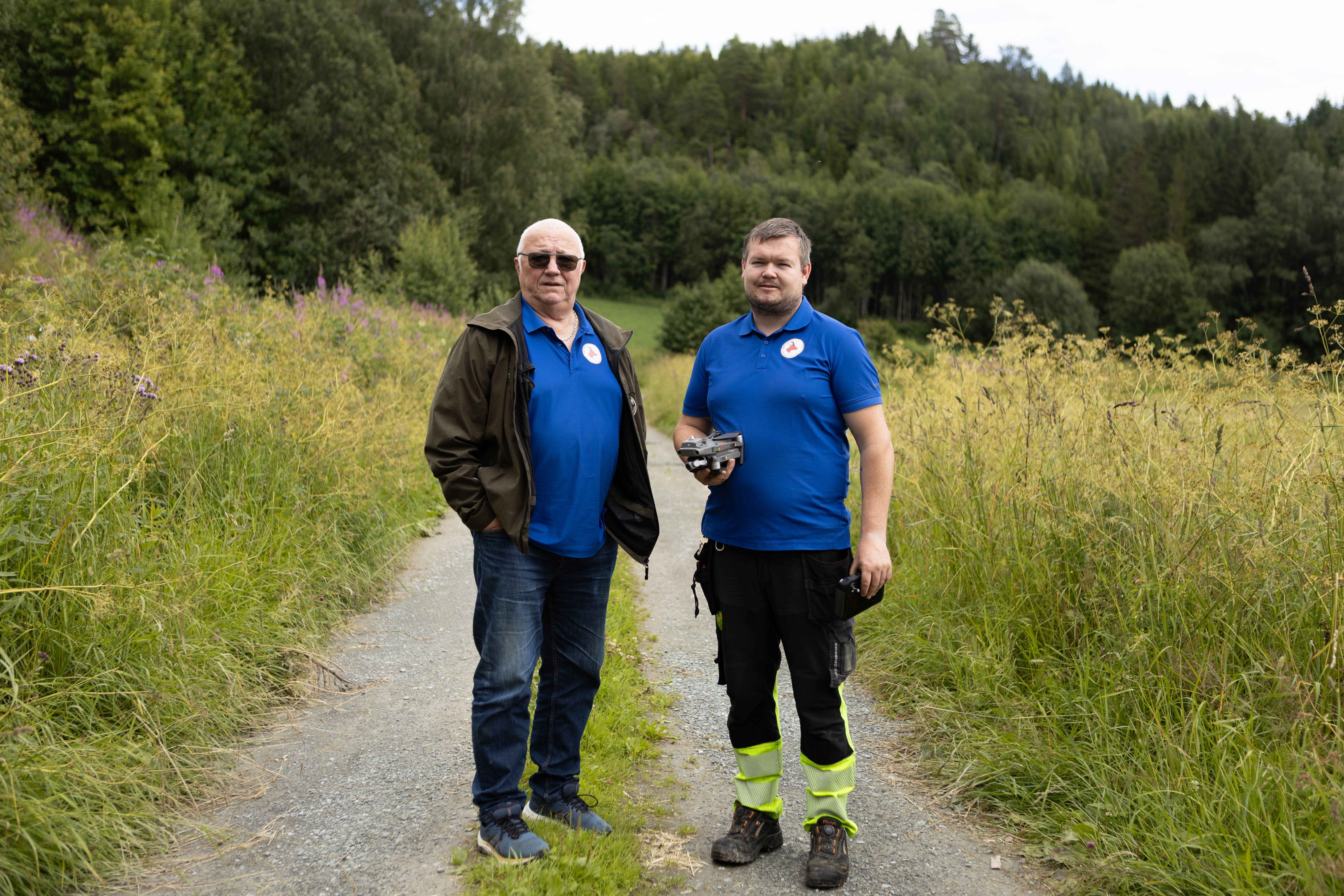 Små rådyrkje gjemmer seg i gresset: - Har reddet 18 rådyr med drone ...