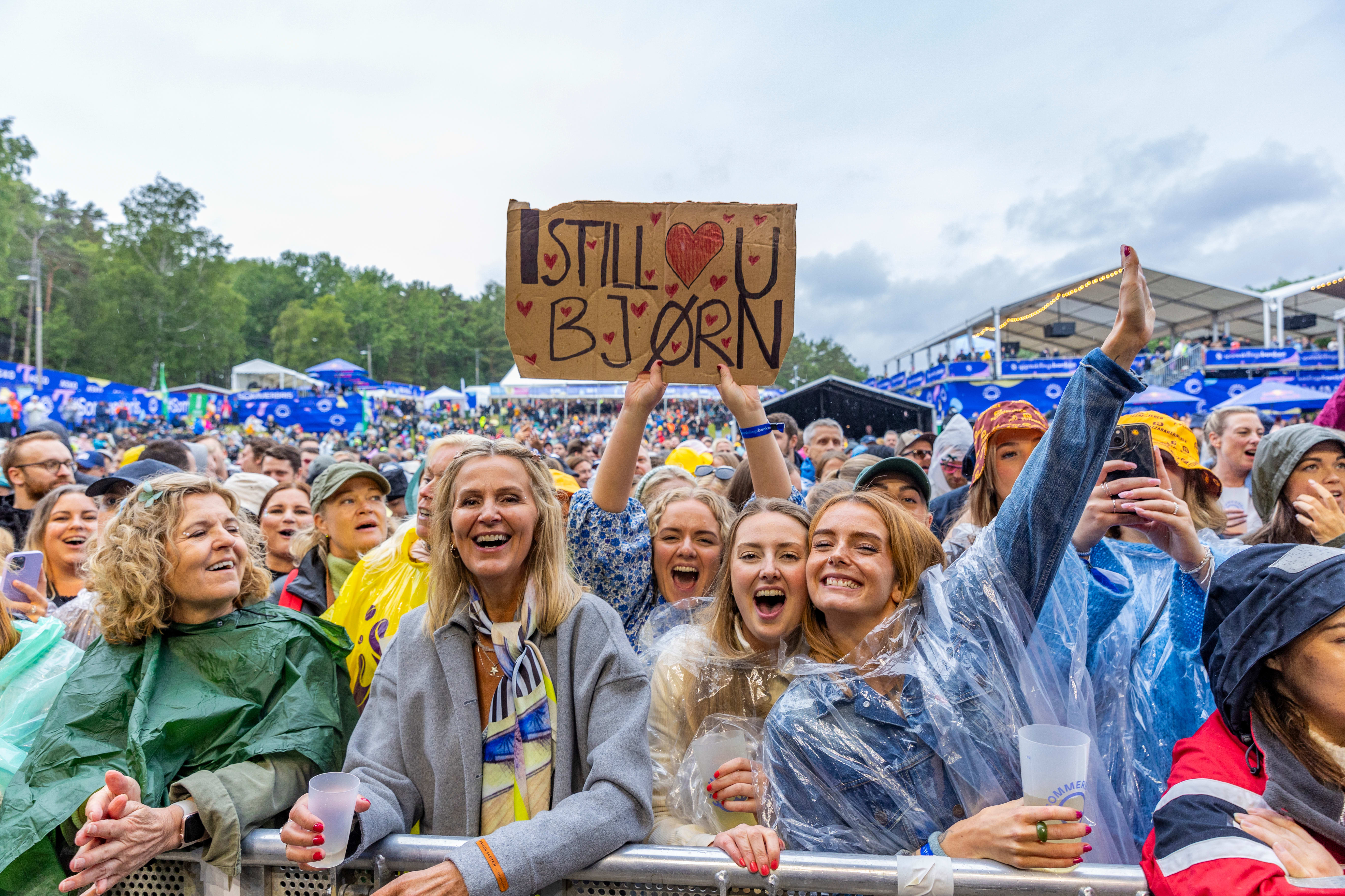 Se fotografens bilder fra første dag på Sommerbris - fvn.no