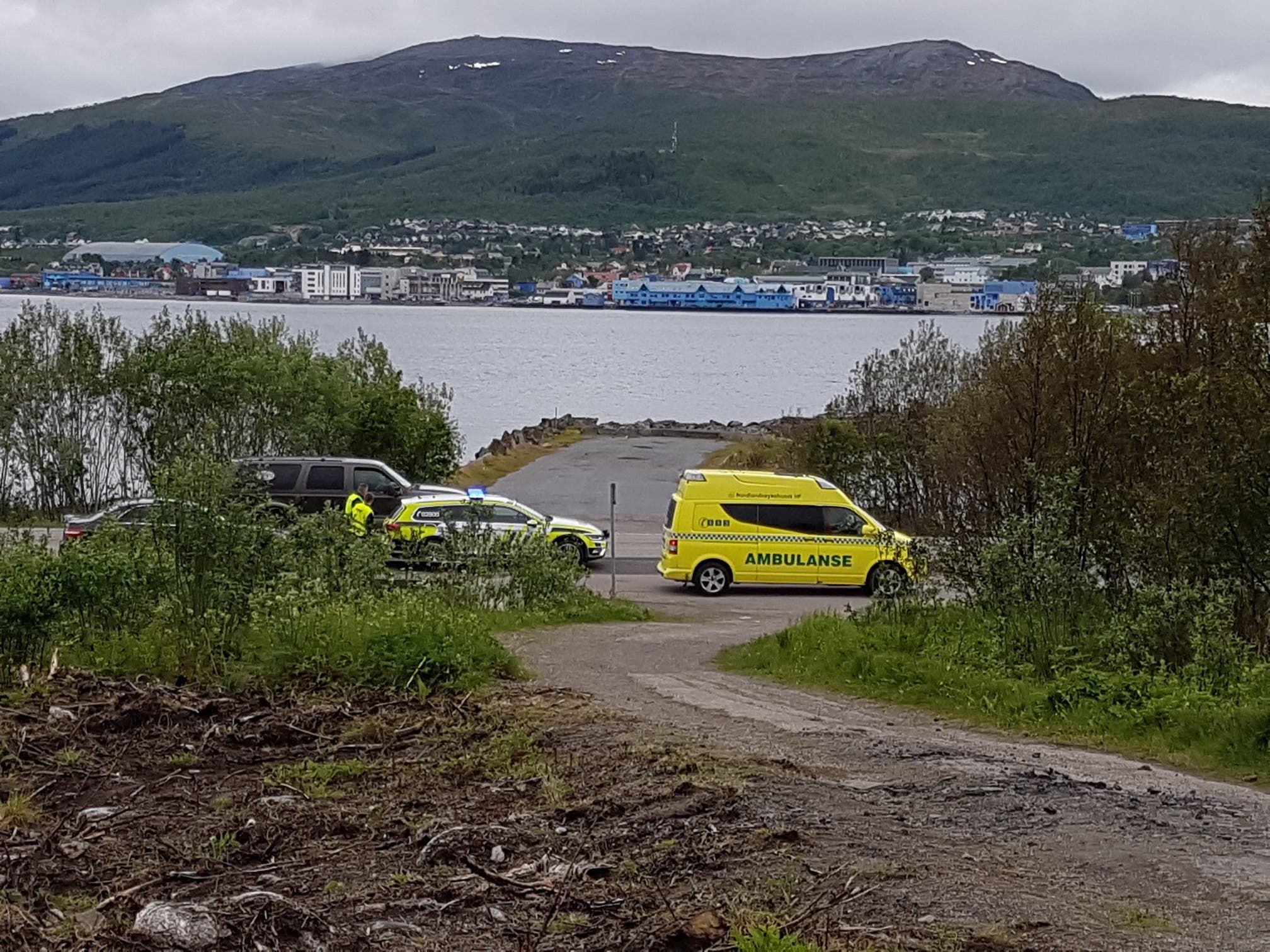 Bil av veien på Strand - vol.no