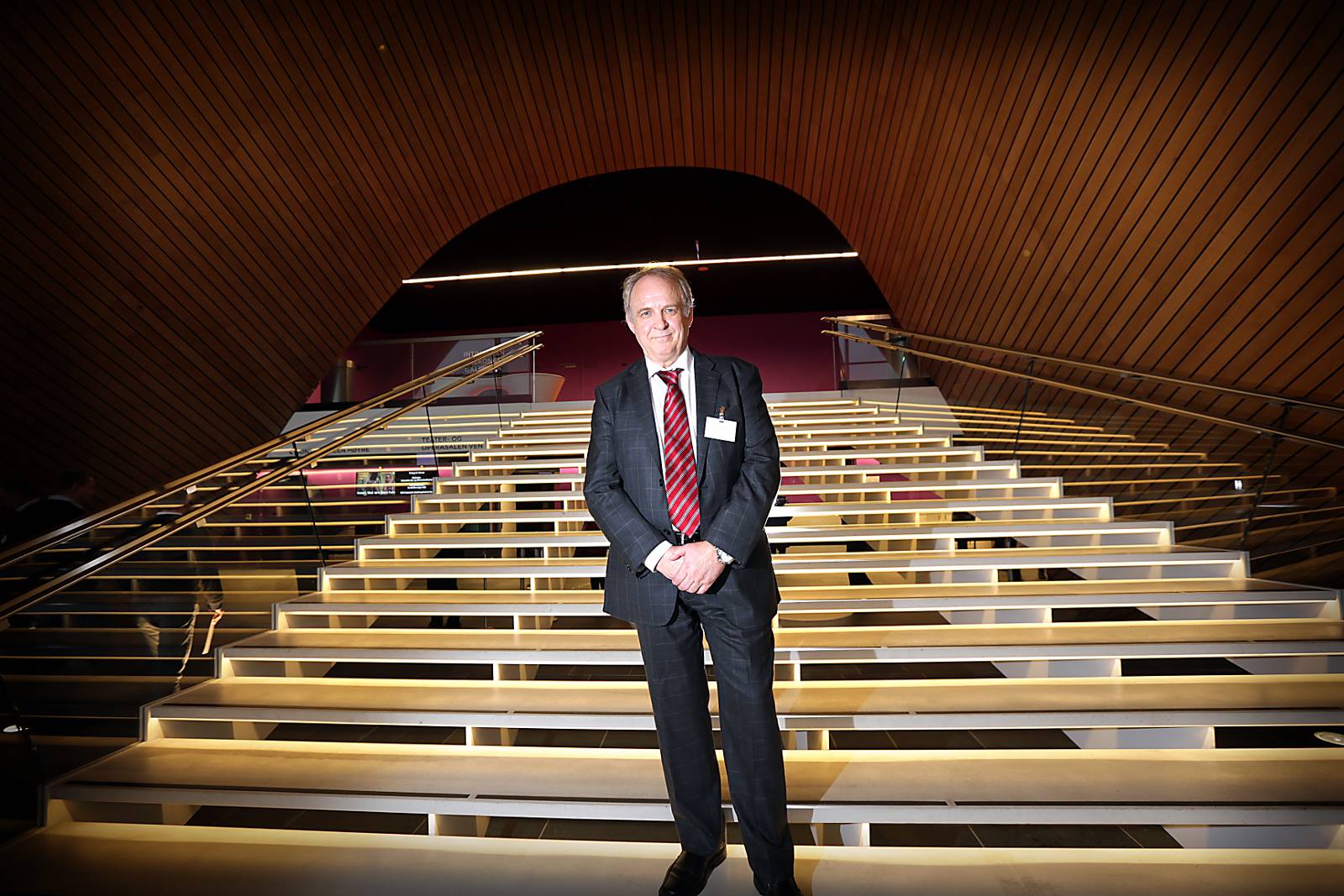 Bygger verdens største oljerigger - fvn.no