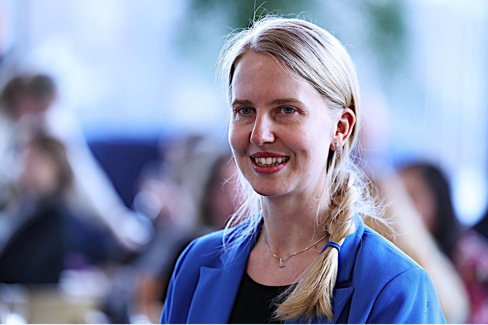 Marie er ny doktor - aesby.no