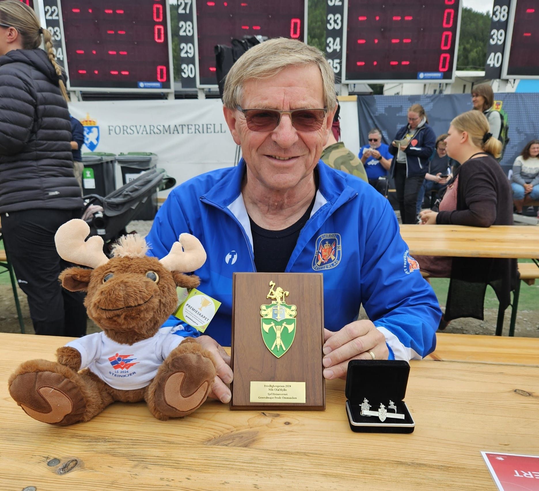 Nils Olaf (73) fikk gjev pris: – Jeg har hatt en tendens til å si ja ...