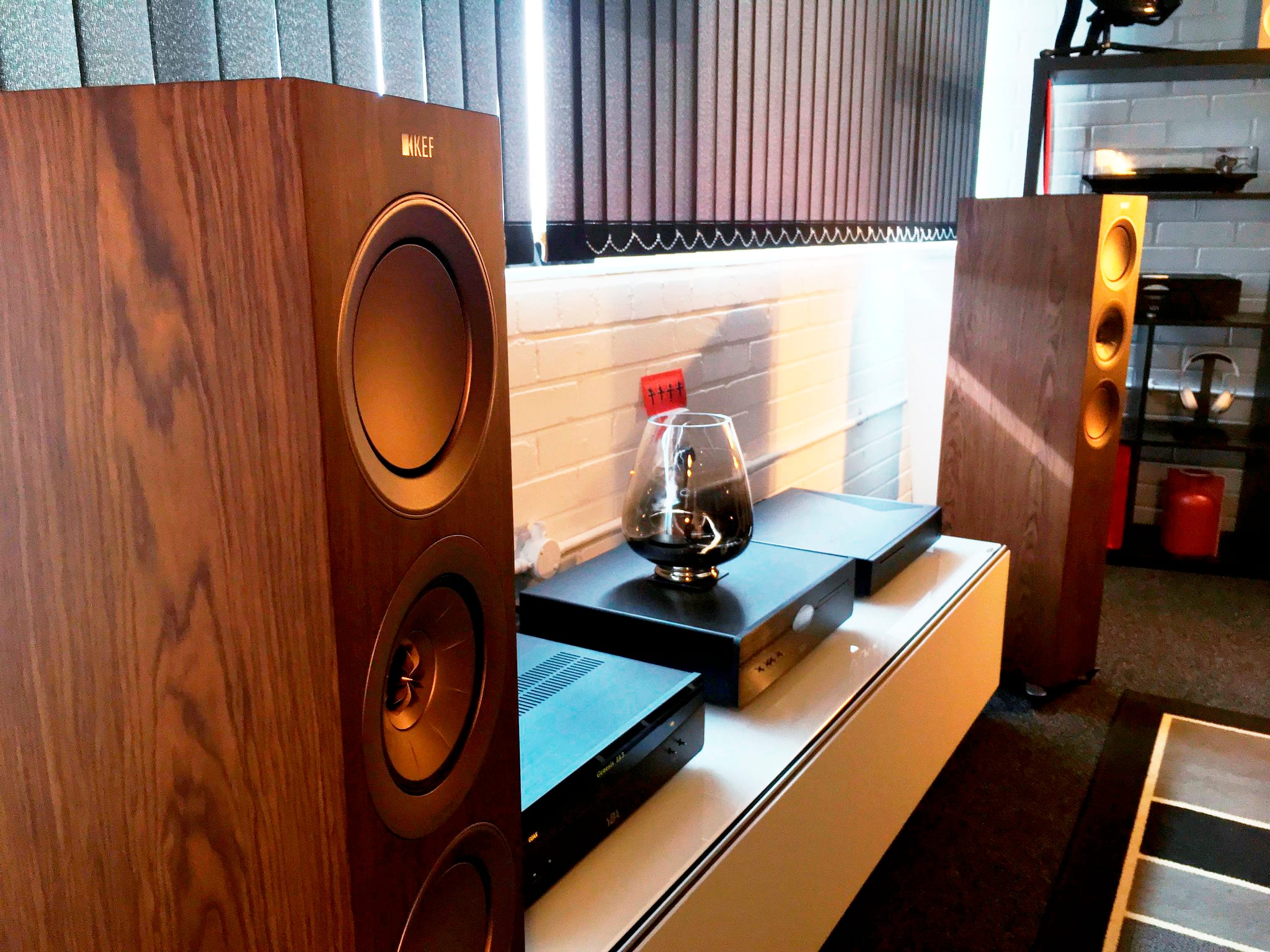 Nektet å dempe musikken da naboene klaget. Nå har mannen fått regningen ...