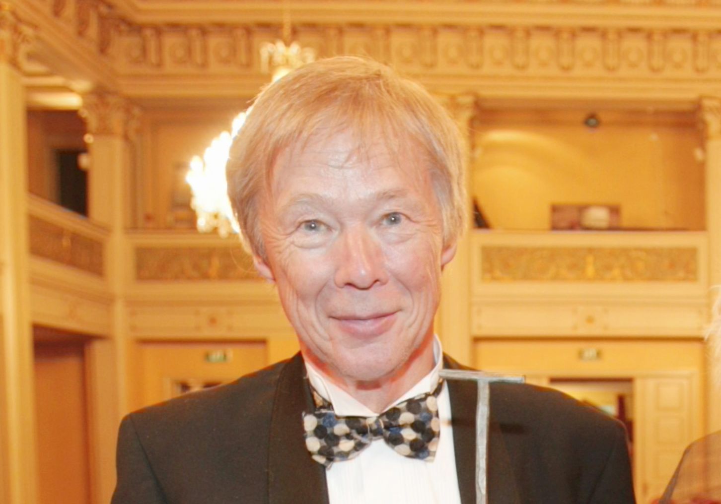Far til Tripp trapp-stolen Peter Opsvik er død - nyss.no