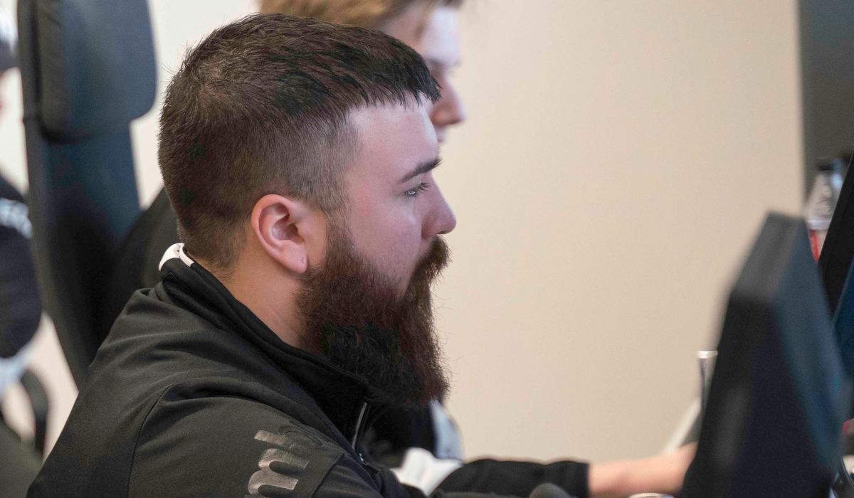 Trønder droppet ut av skolen. Nå er han kaptein for Norges største e ... Trønder droppet ut av skolen. Nå er han kaptein for Norges største e ...