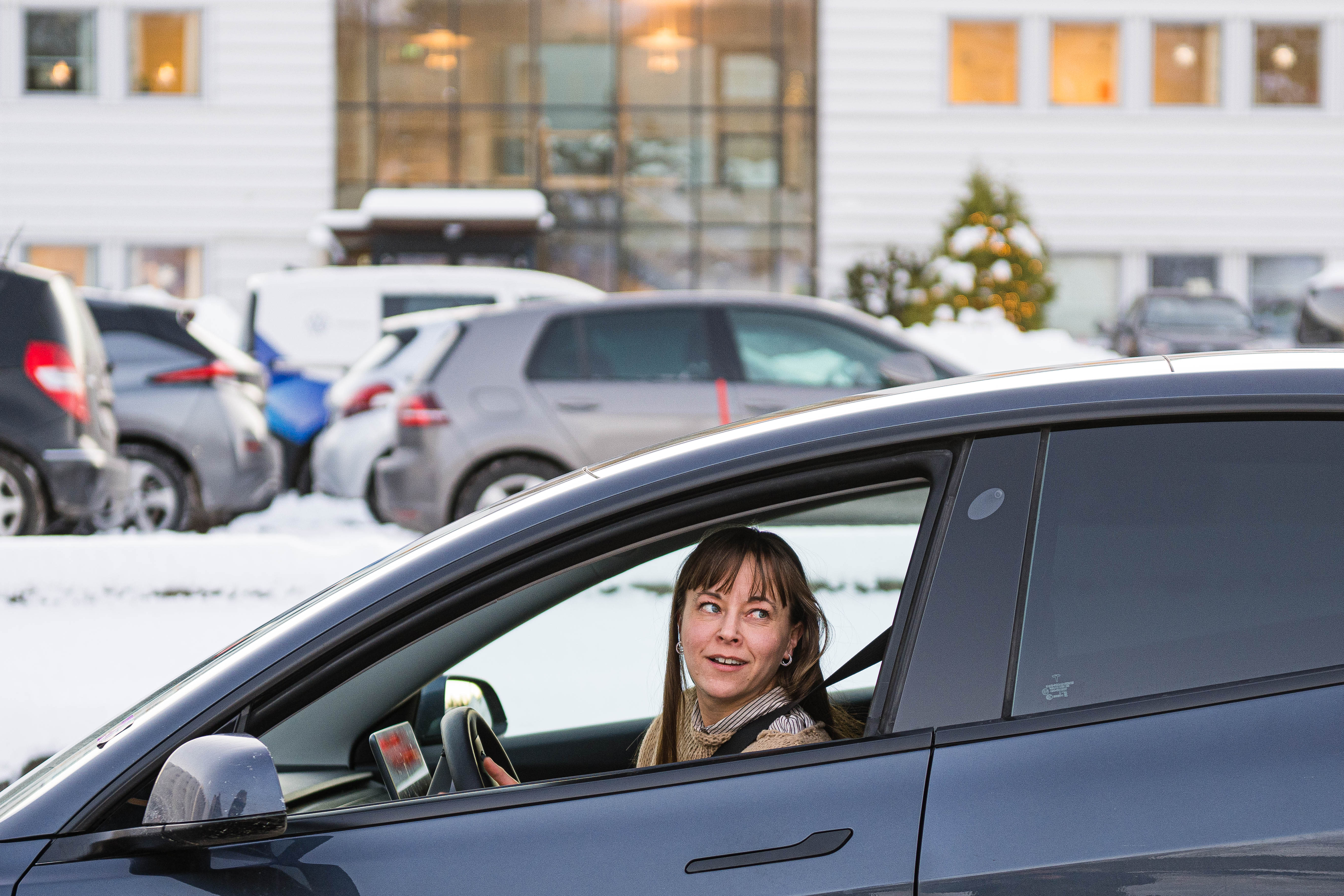 Skrur opp prisen – sjukepleiar Line Maria Bjørnes får tredobla rekning ...