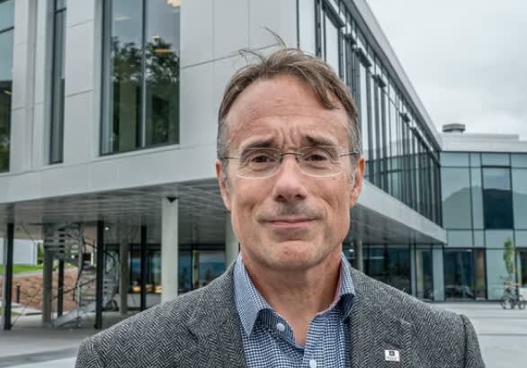 Roppen skal arbeide i Polen - smp.no