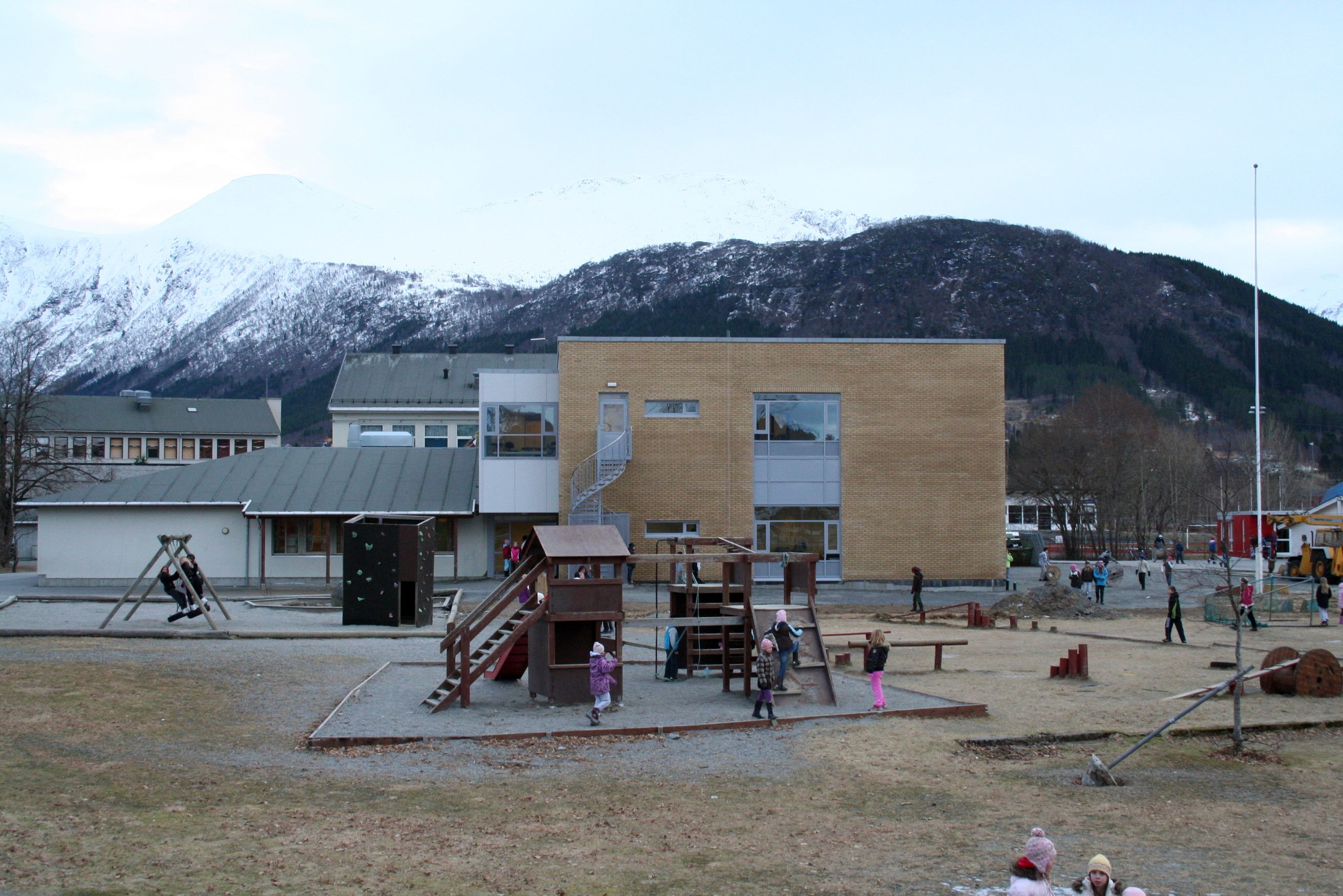 Ørsta-skulen skårar godt, men nokre funn er «urovekkande» - morenytt.no