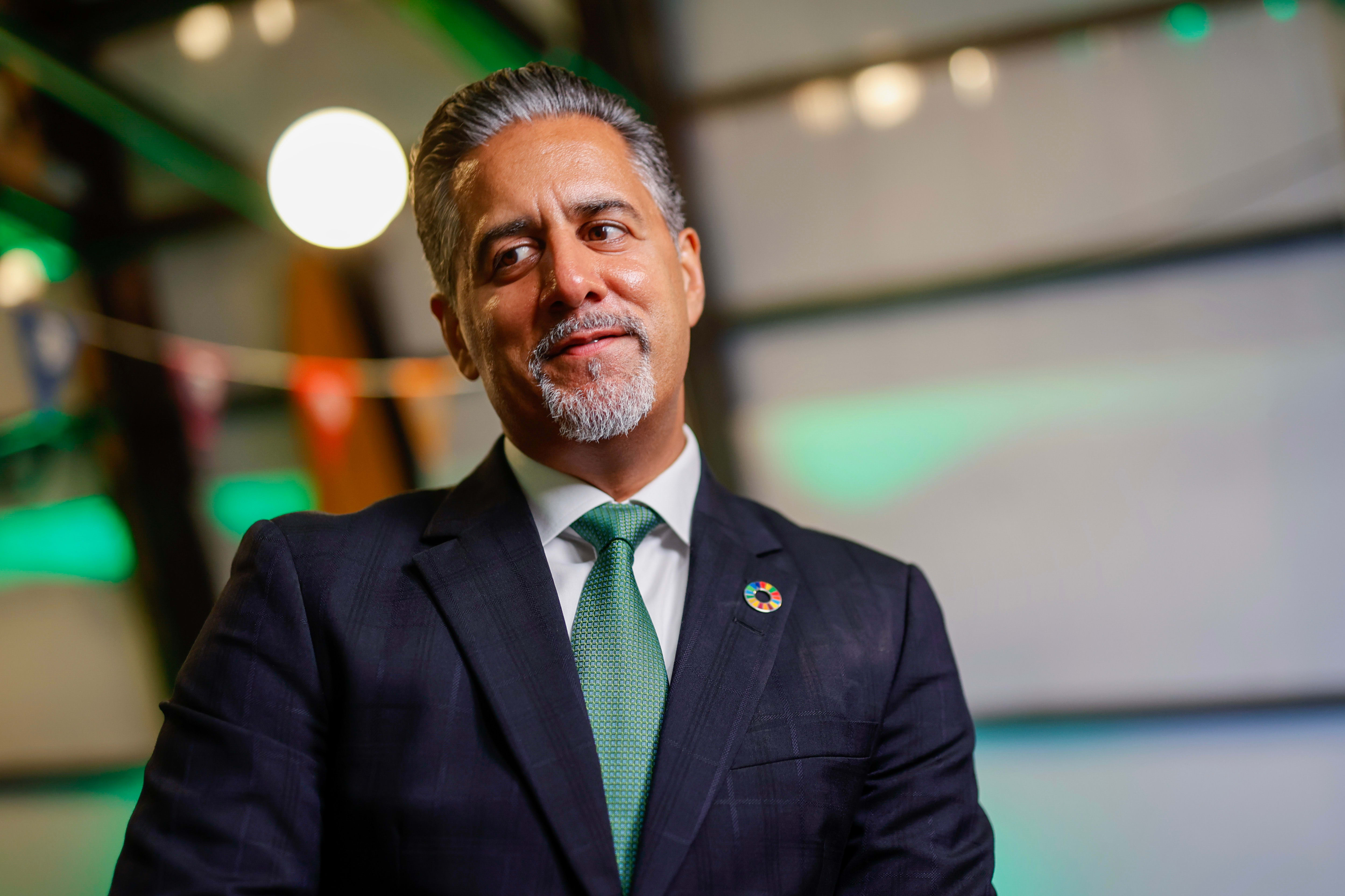 Abid Raja nominert til sin andre Bokhandlerpris - smp.no