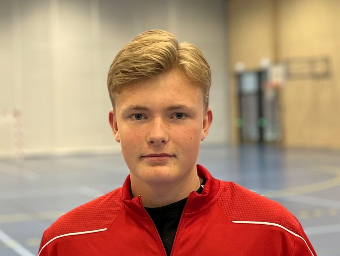 Oskar (14) ruvar 194 cm over bakken: – Har imponert oss - sunnhordland.no