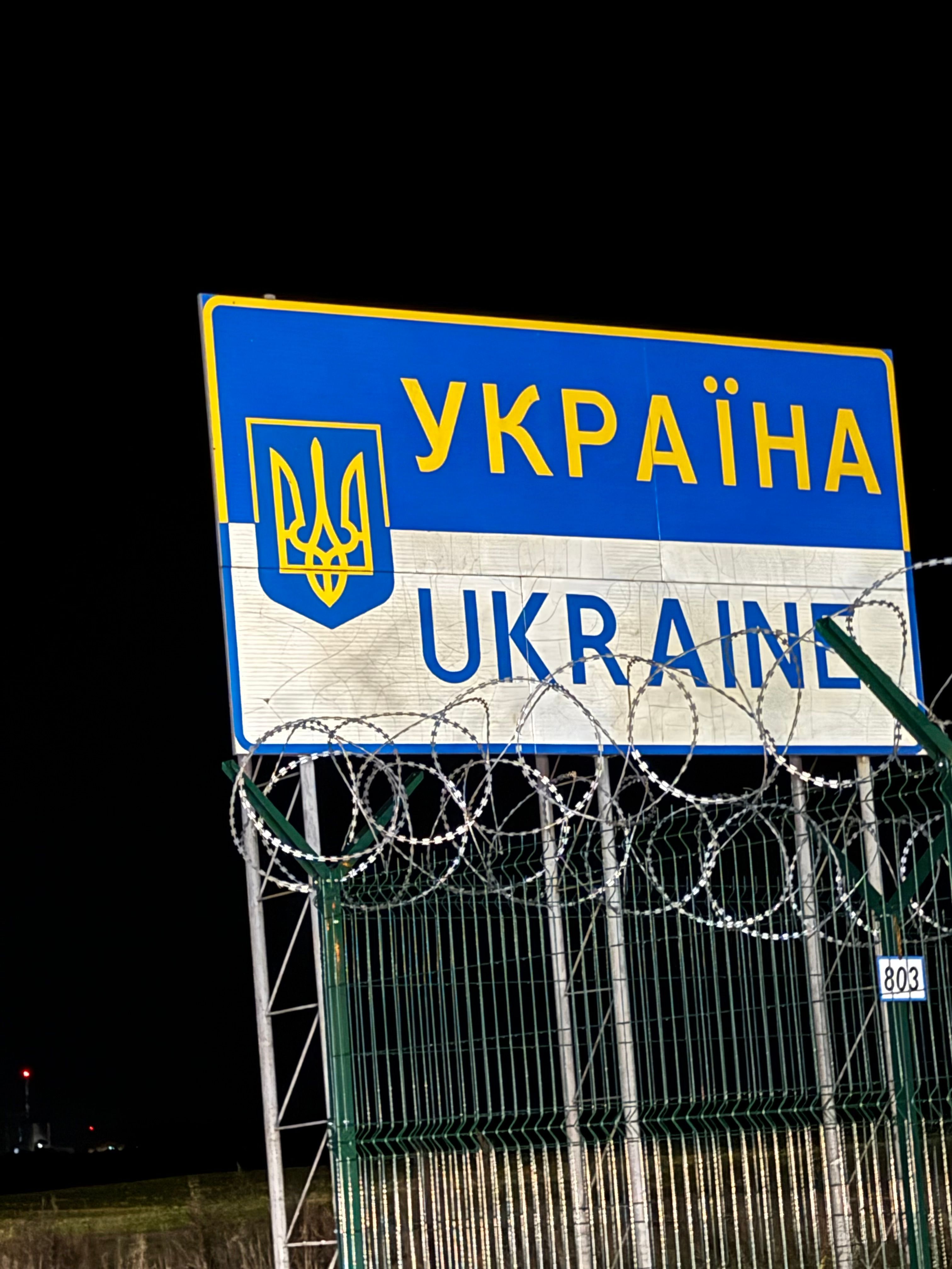 Kjører livsviktig utstyr til Ukraina: – Man får lyst til å hjelpe ...