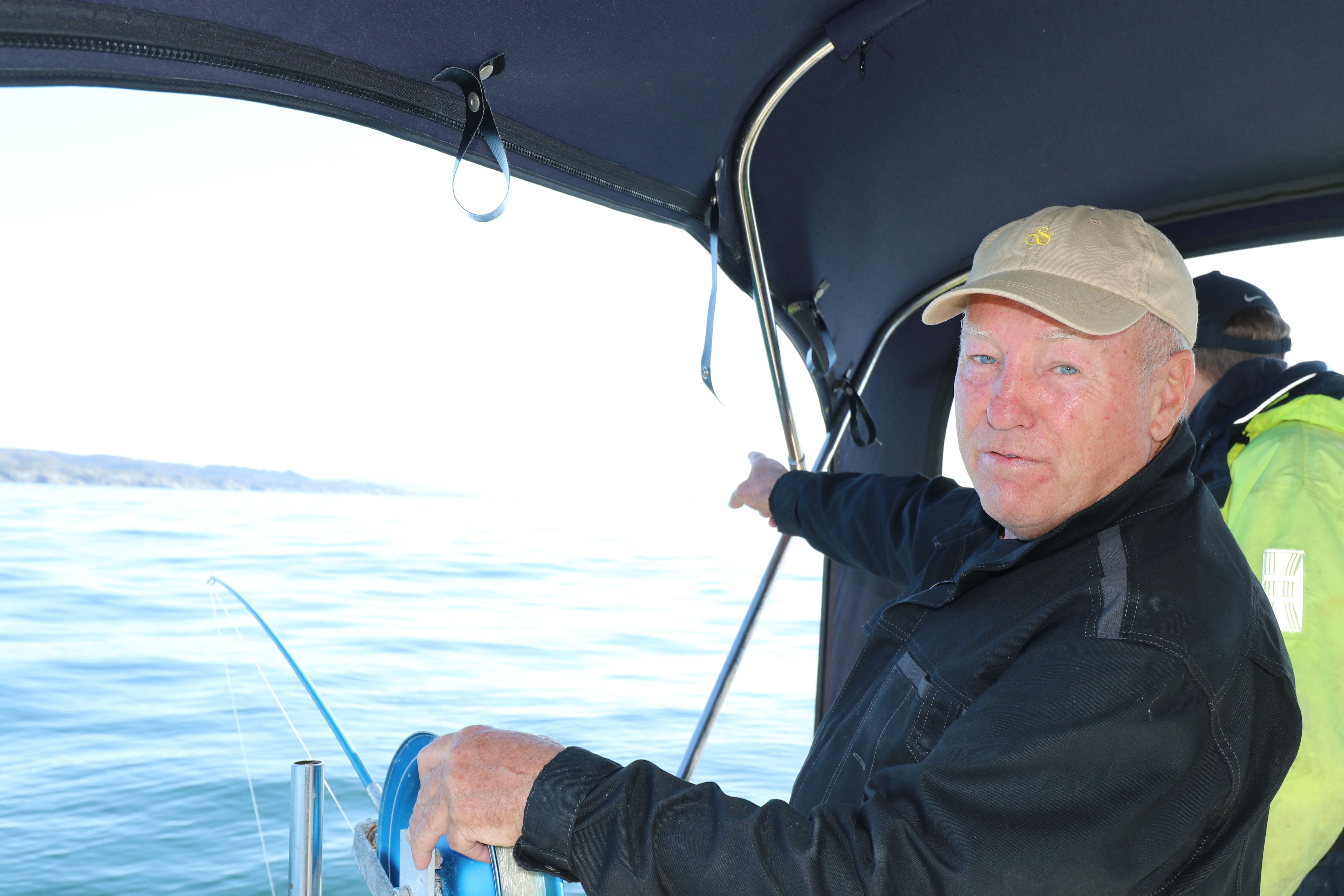 Med snøre og krysspunkt i jakten på beste fiskeplass - marsteinen.no