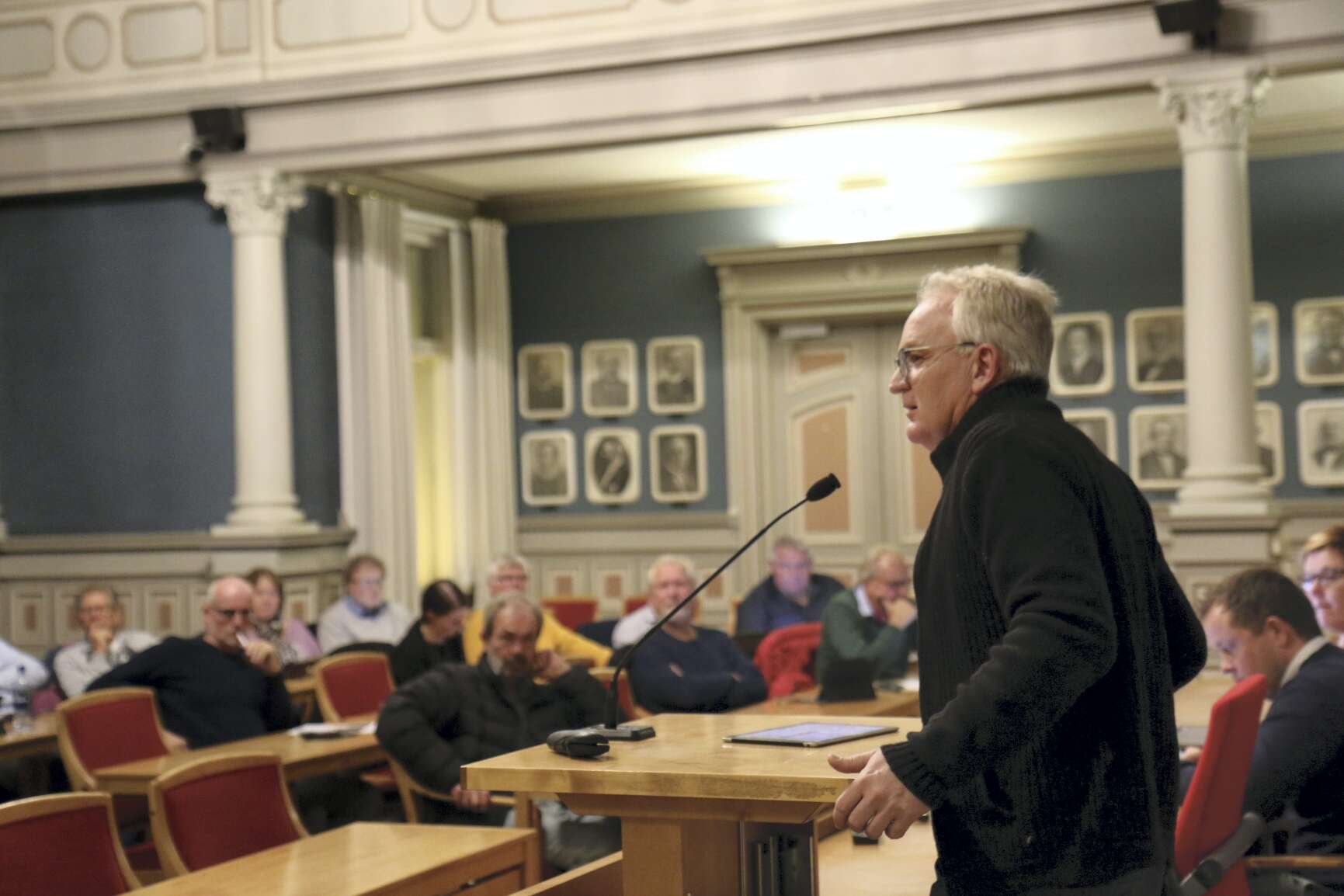 Politiker gikk i protest – slik reagerer sjefen - varden.no