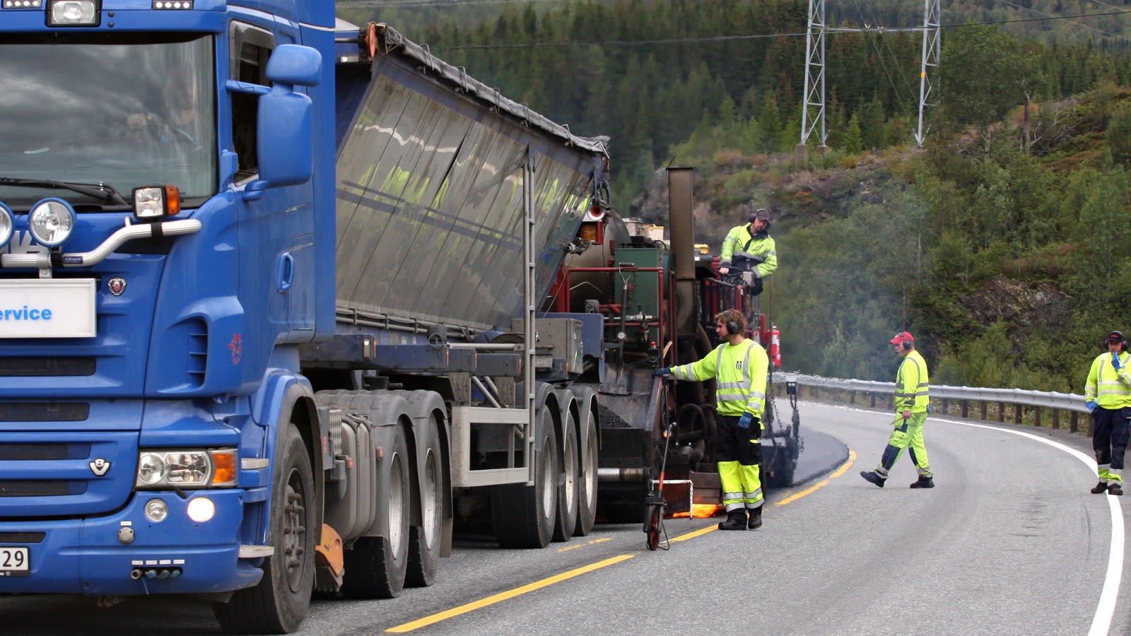 Mest til veier i nord og vest - ht.no