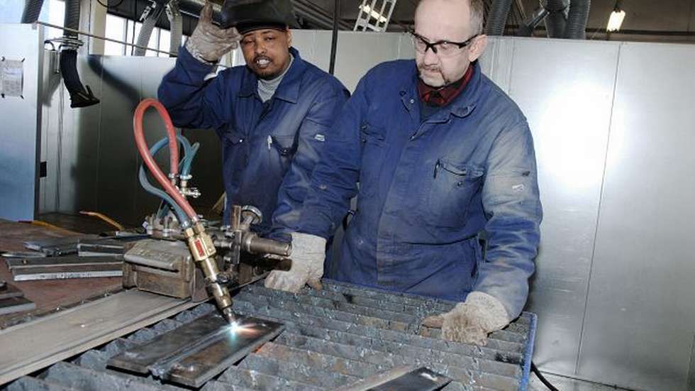 Sveiser seg til jobb - rbnett.no