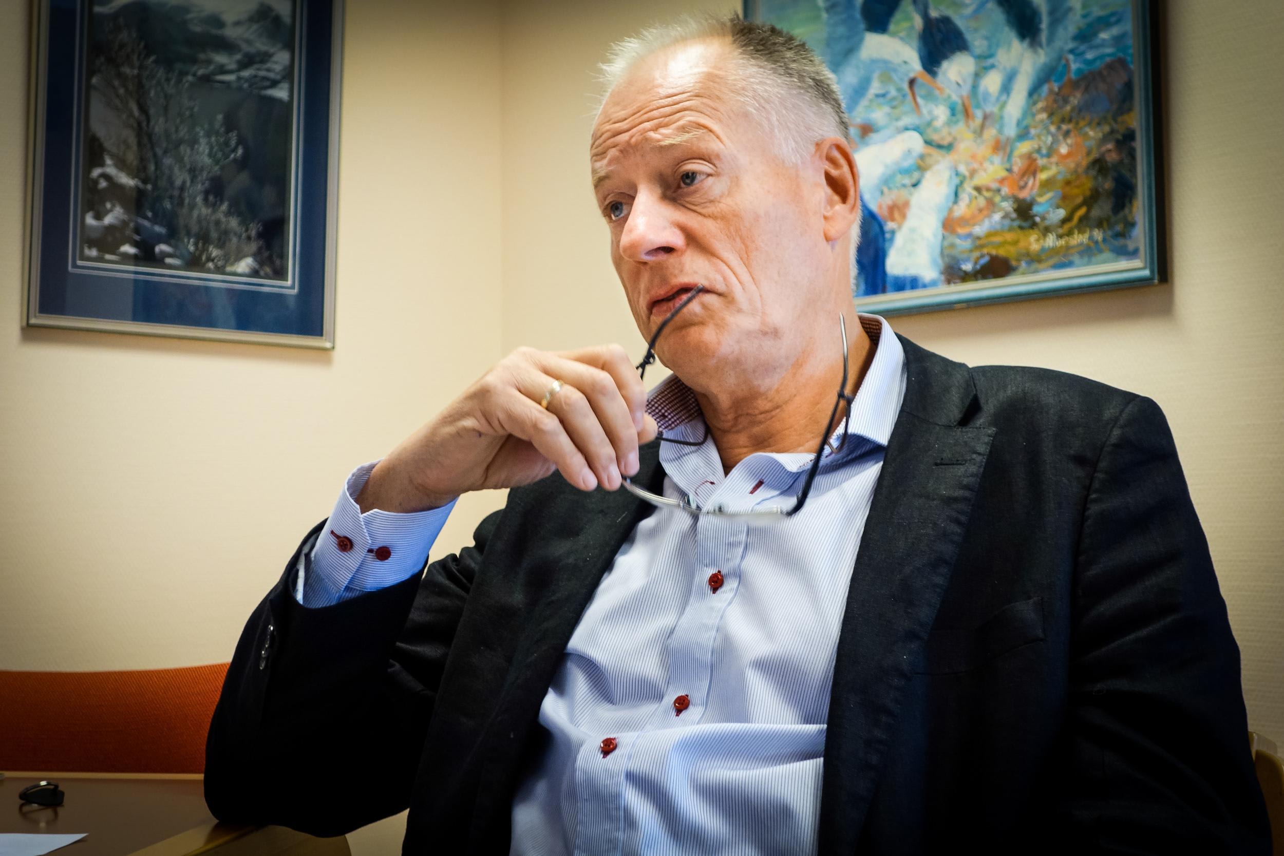 - Kan ikke hjelpe noen med tvang - ht.no