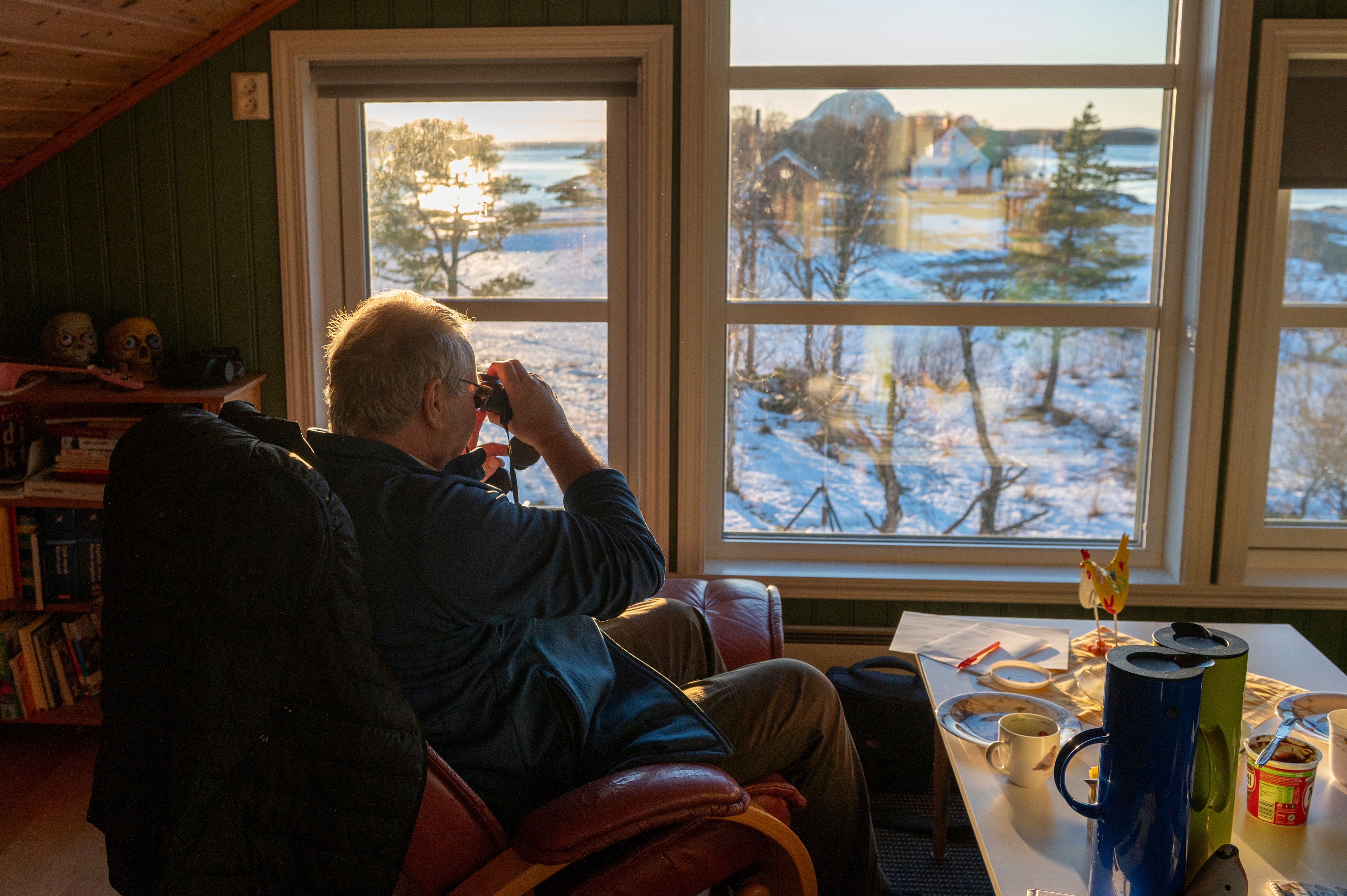 Slik hjelper du småfuglene igjennom vinteren - banett.no