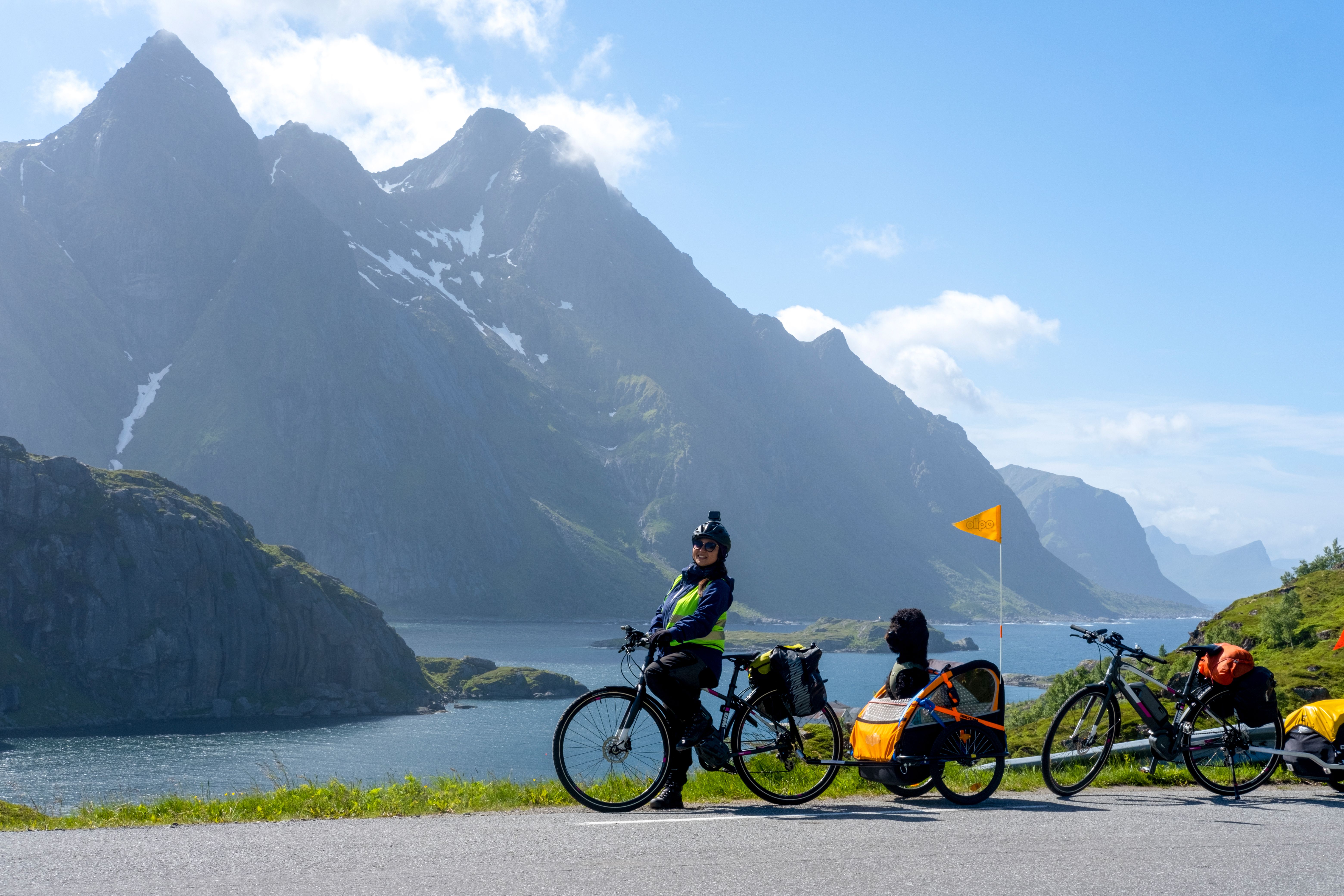 På sykkeltur i Lofoten - varden.no