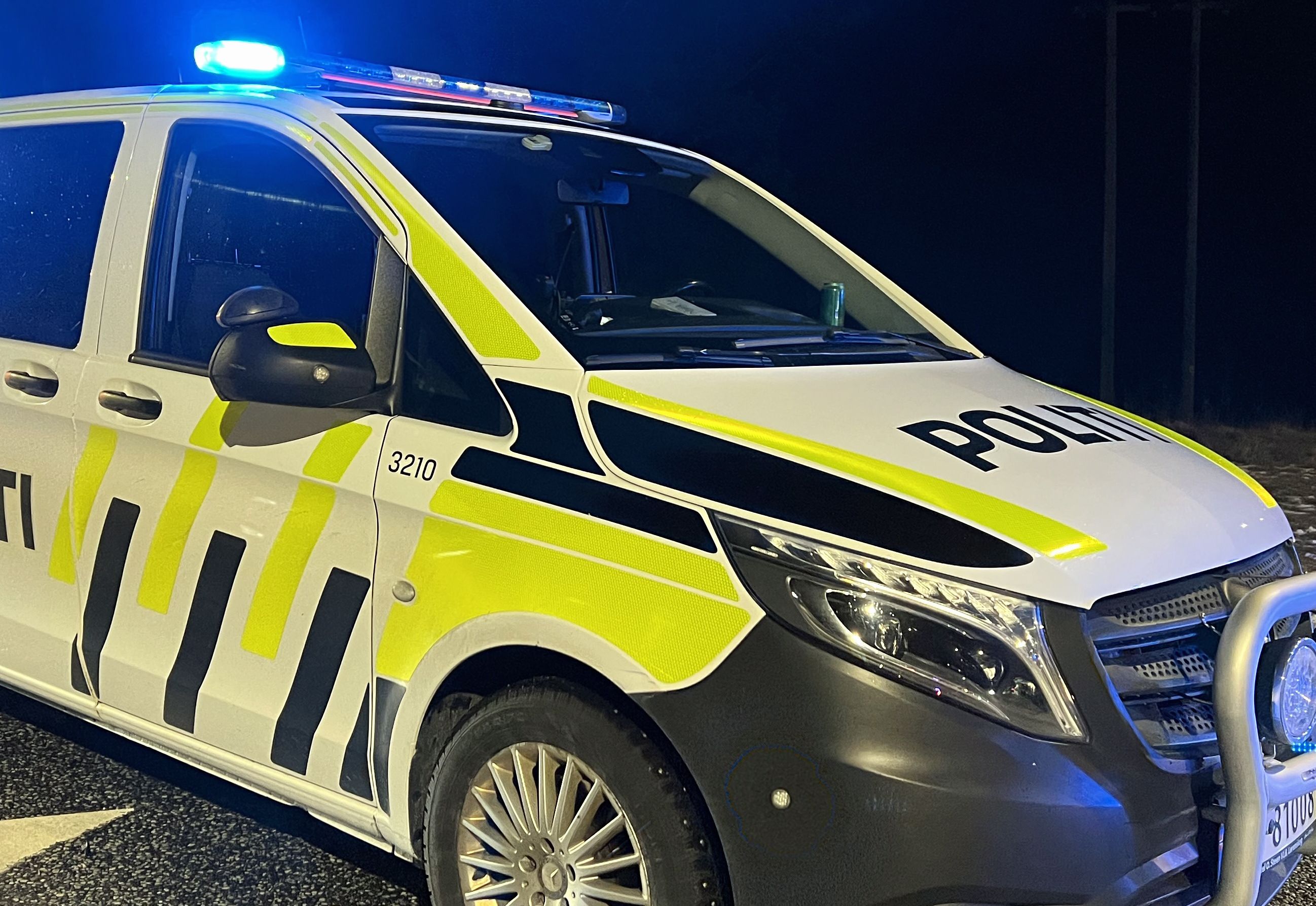 Politiet spora opp personar etter at bil køyrde i grøfta - fjordingen.no