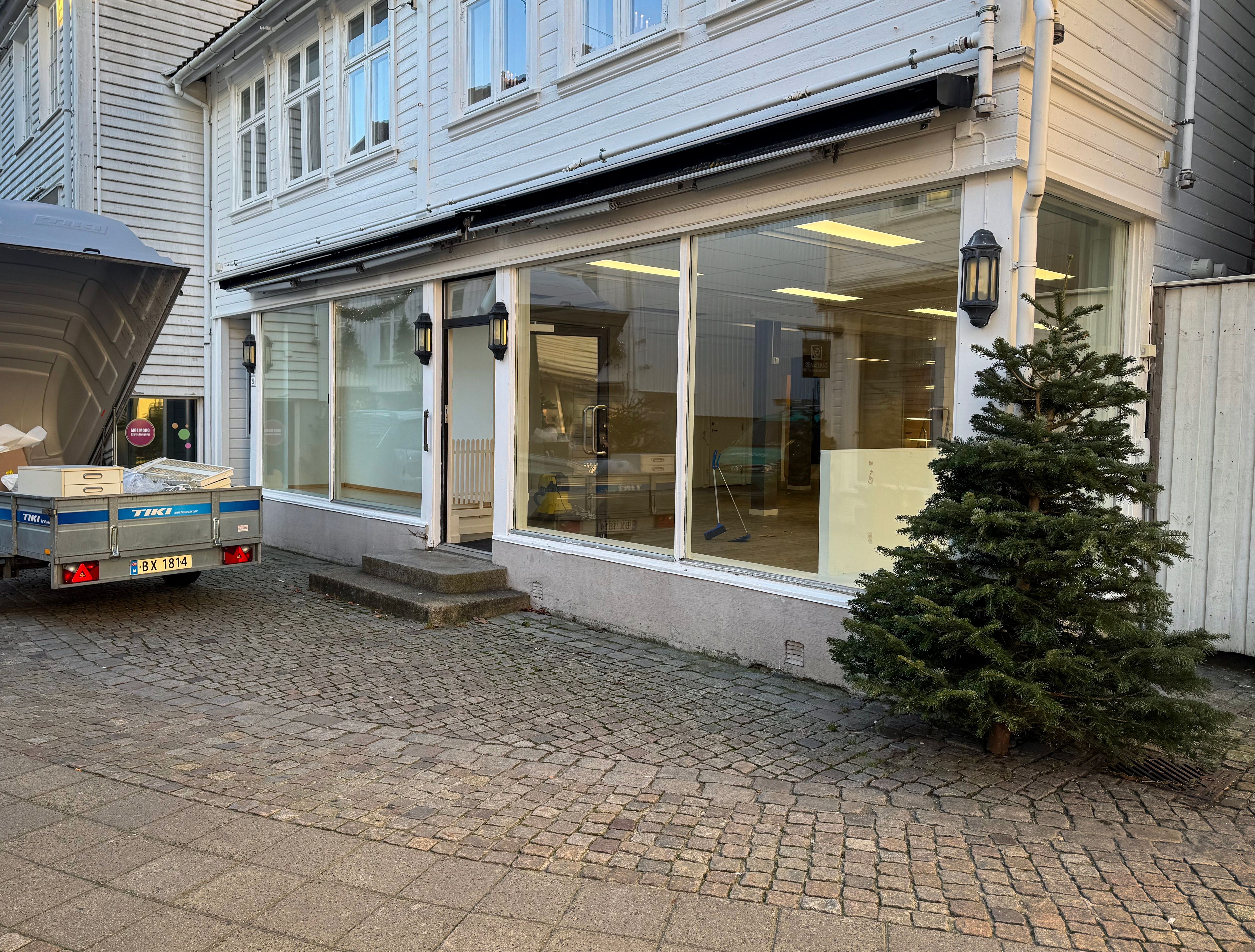 Snart åpnes det butikk i dette lokalet - l-a.no