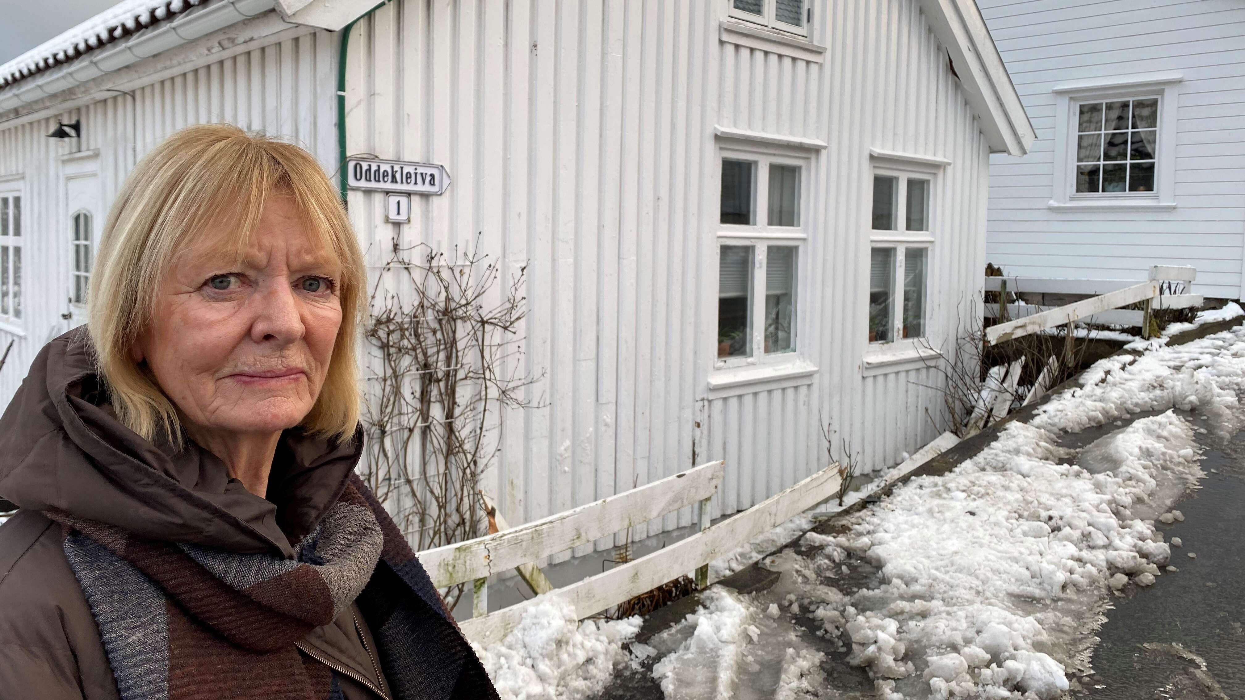 Solveig våknet med et brak: Fyllekjører krasjet i huset hennes ...