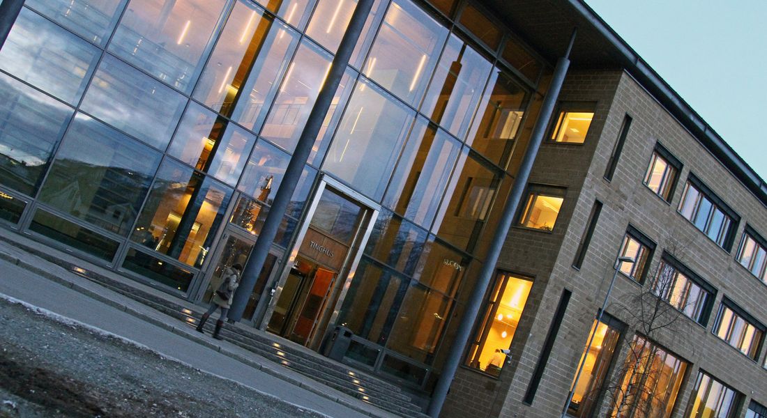 Mann i 60-årene tiltalt for seksuell handling mot jente (8) - itromso.no Mann i 60-årene tiltalt for seksuell handling mot jente (8) - itromso.no