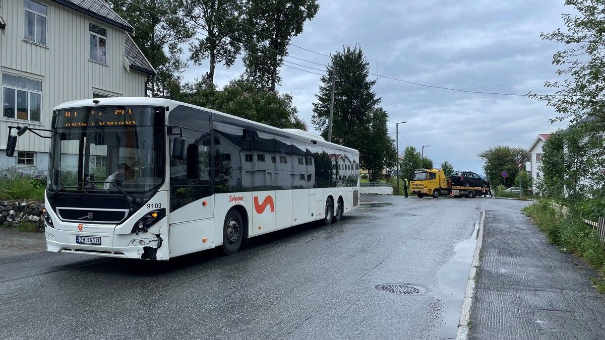 Kollisjon mellom bil og buss - itromso.no