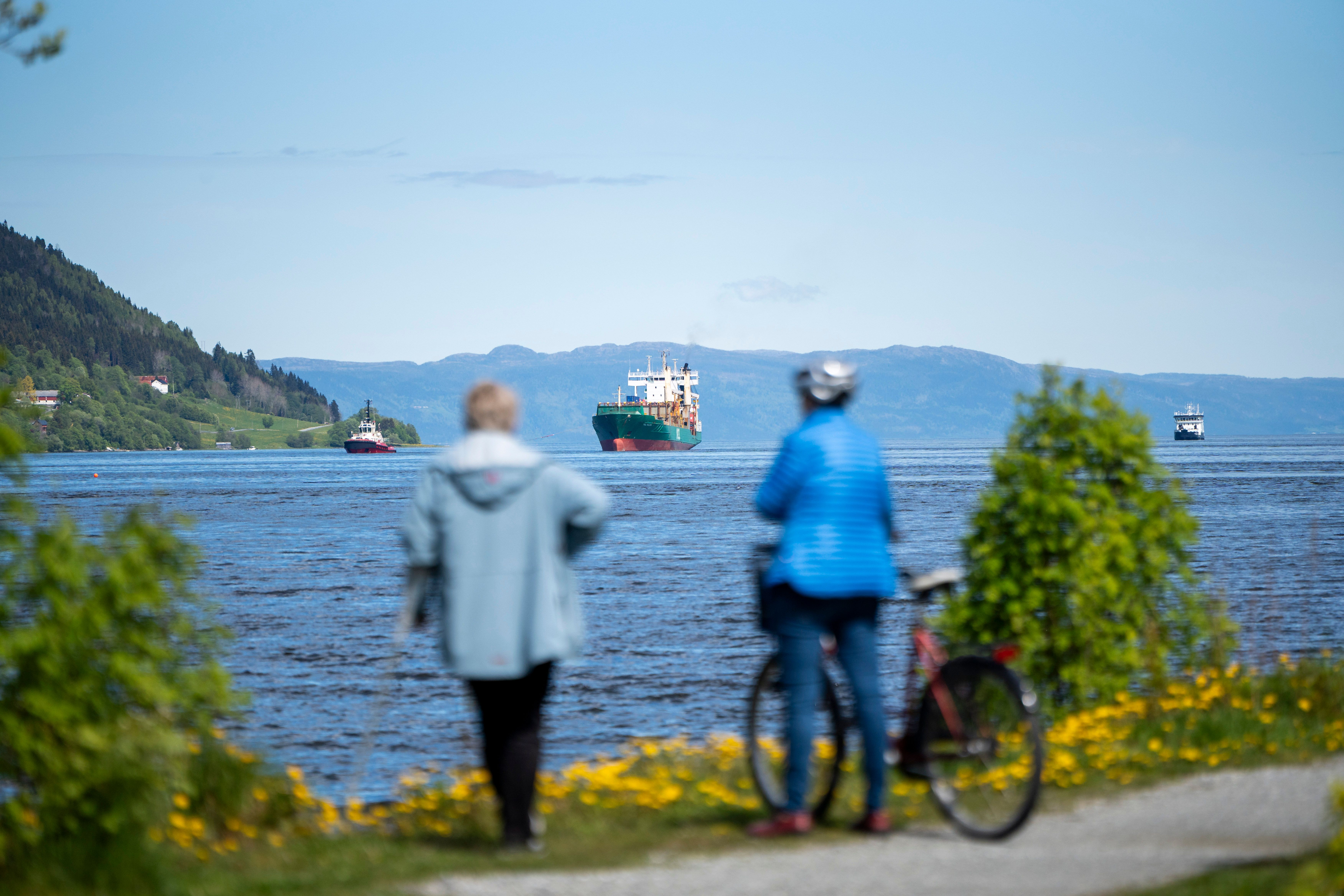 Her kommer det verdenskjente skipet til Orkanger. Flere skuelystne ...