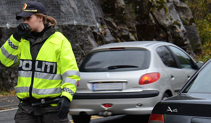 Sivil politibil la seg på hjul - fjt.no