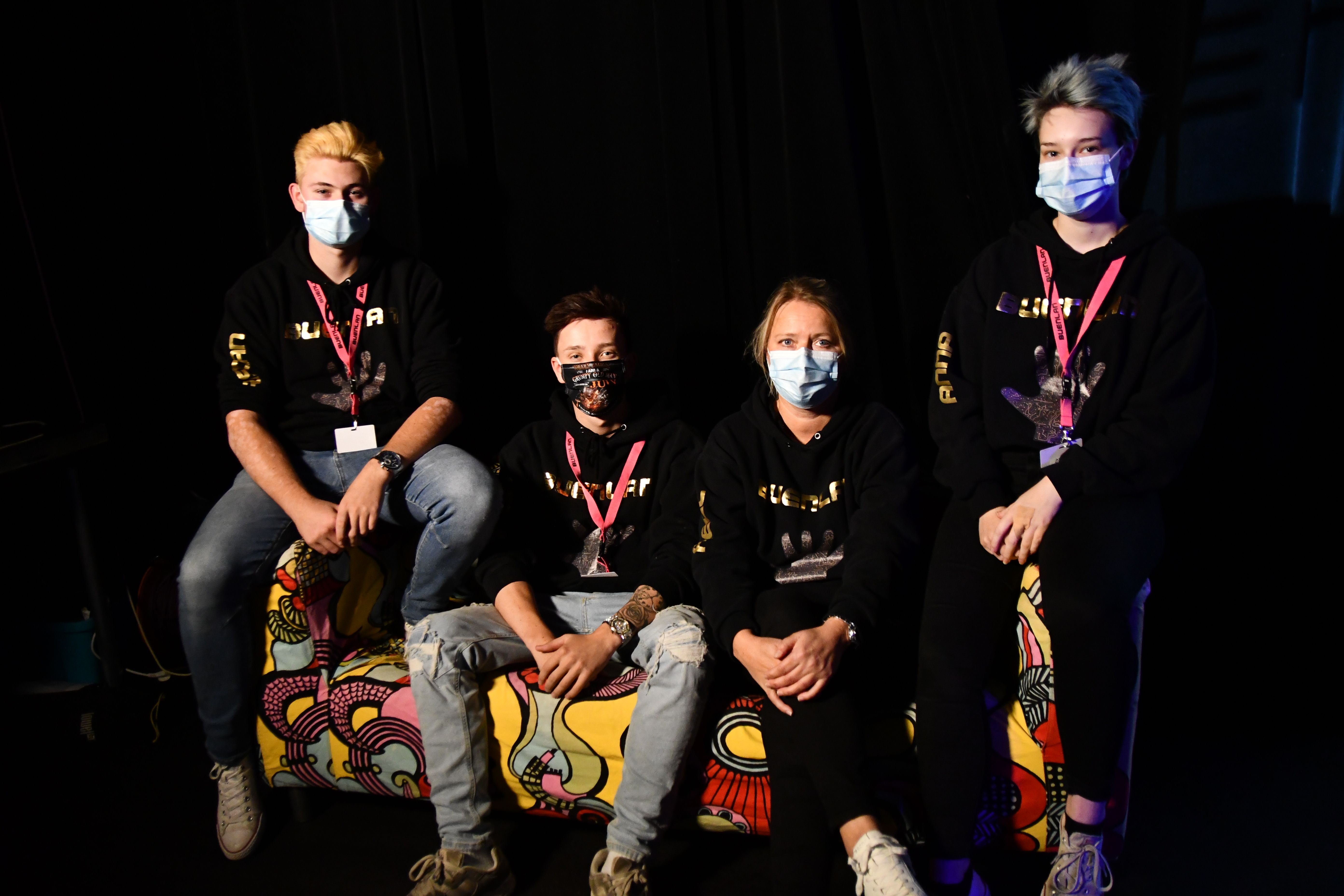 Samler seksti barn og unge for å spille dataspill - l-a.no