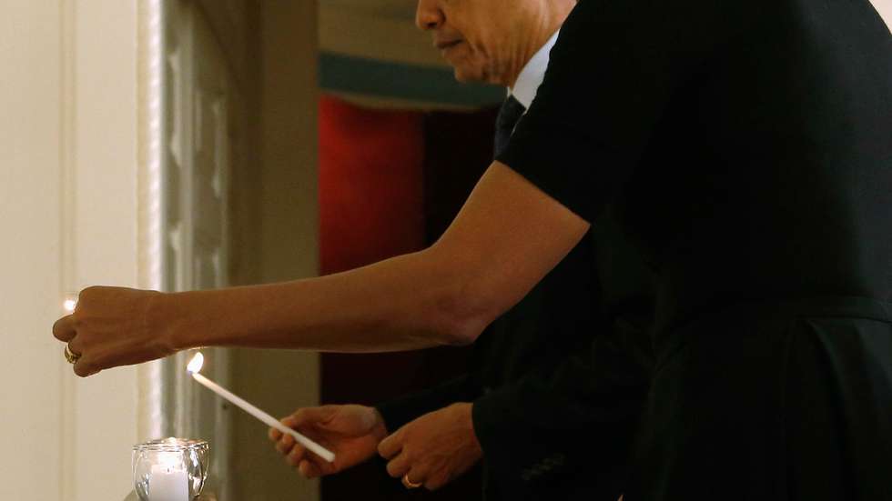 Presidentparet tente lys for Newtown-ofrene - smp.no