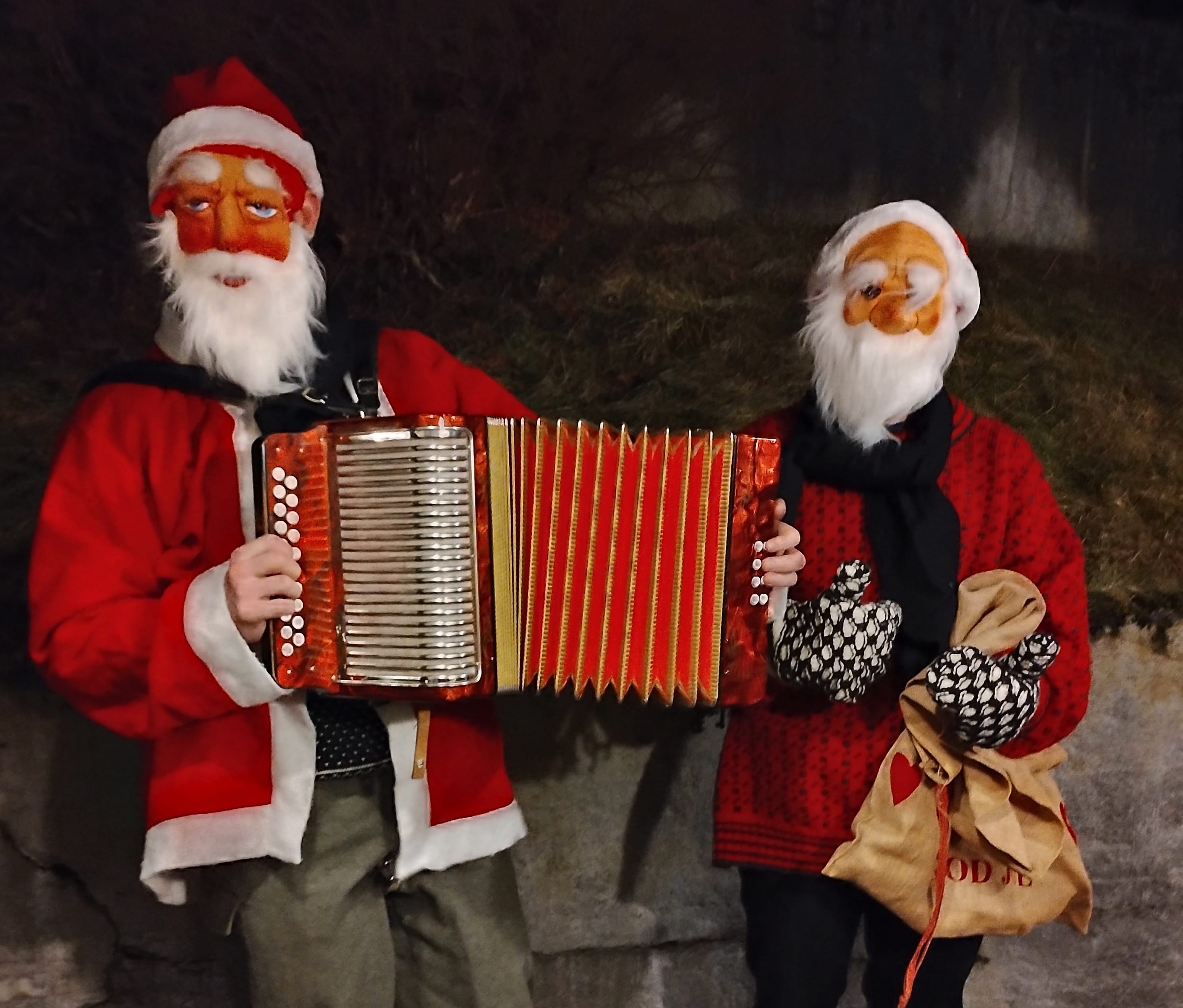 Send oss dine julebilder - lister24.no