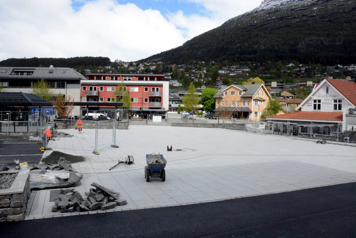Frå torsdag kan du spankulere her - fjordingen.no