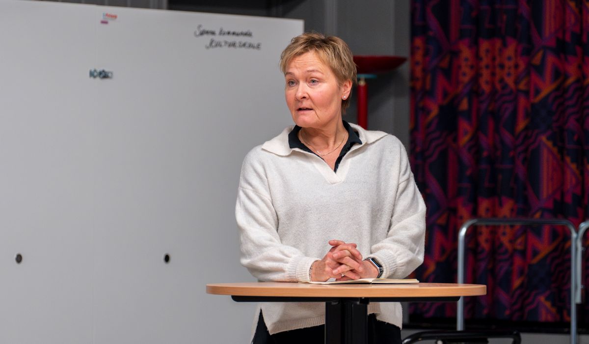Eventyret om de tre bukkene bruse som skulle til seters for å arbeide ... Eventyret om de tre bukkene bruse som skulle til seters for å arbeide ...