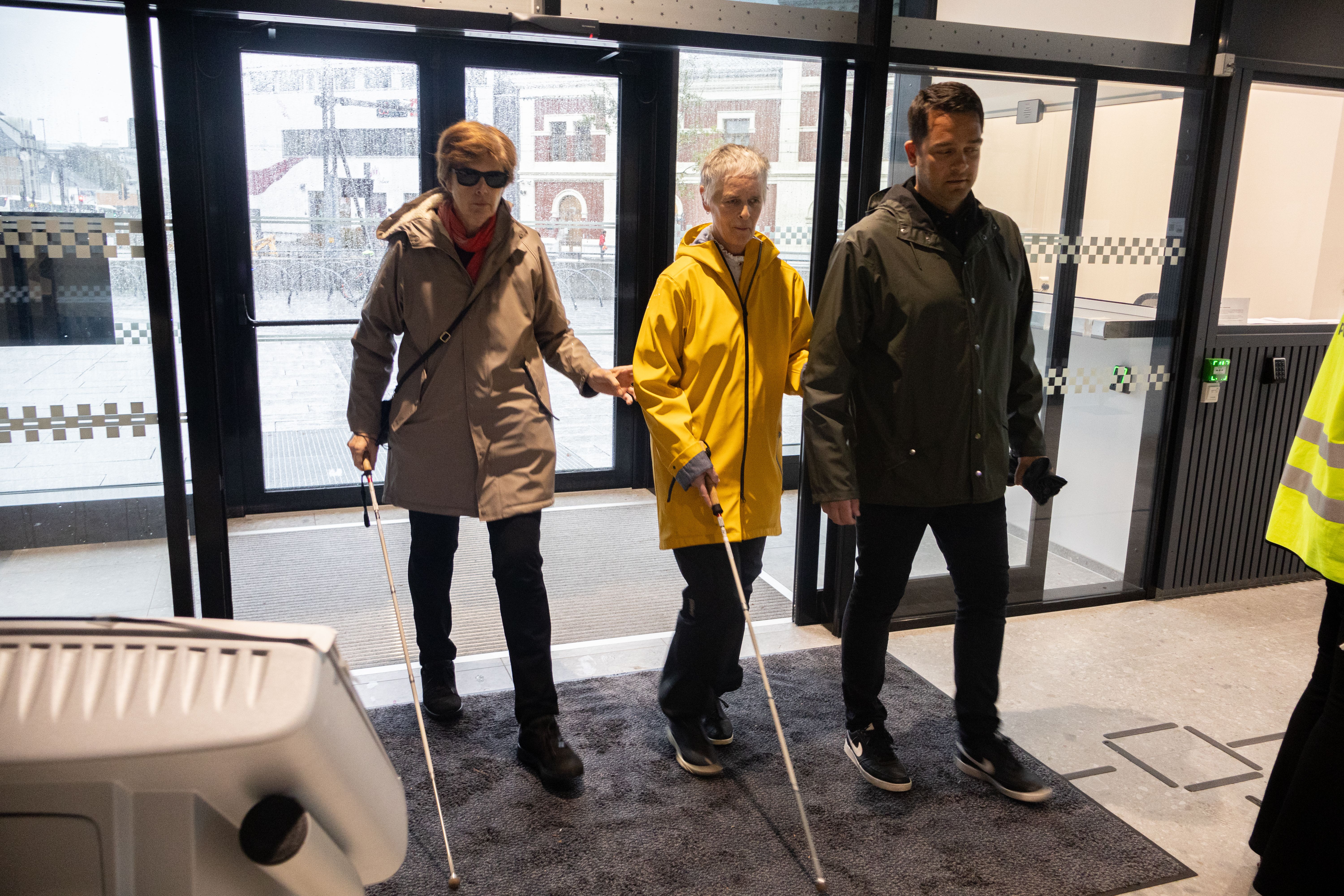 Reage­rer på nytt politi­hus: – De bryter loven - fvn.no