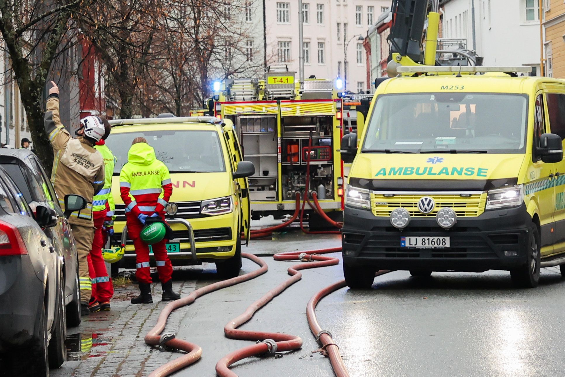 Mannskap fra Melhus rykket ut til trehus­brann - tronderbladet.no