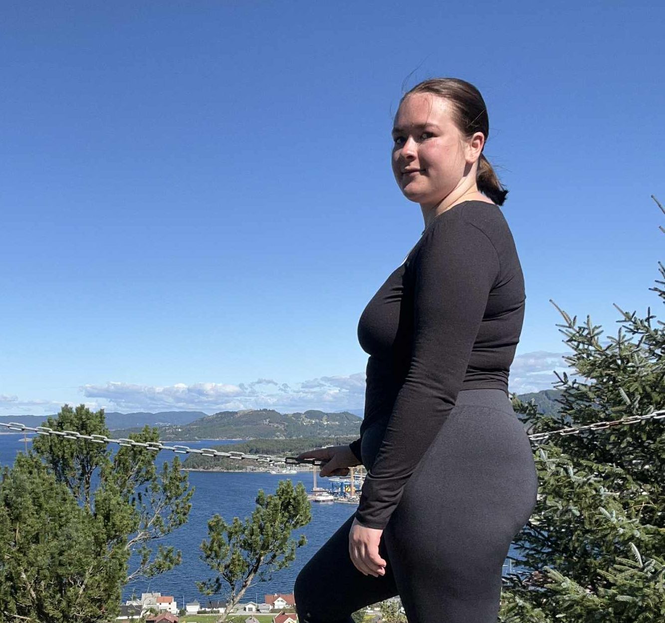 Gina (20) sat berre heime - så drog ho på hyttetur med vilt framande ...