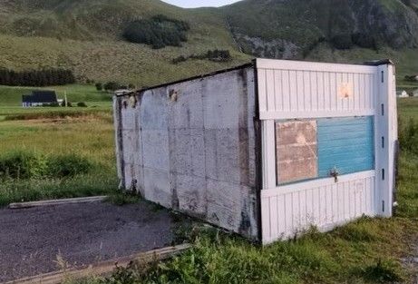 Vinden fikk godt tak ved campingplassen - fjt.no