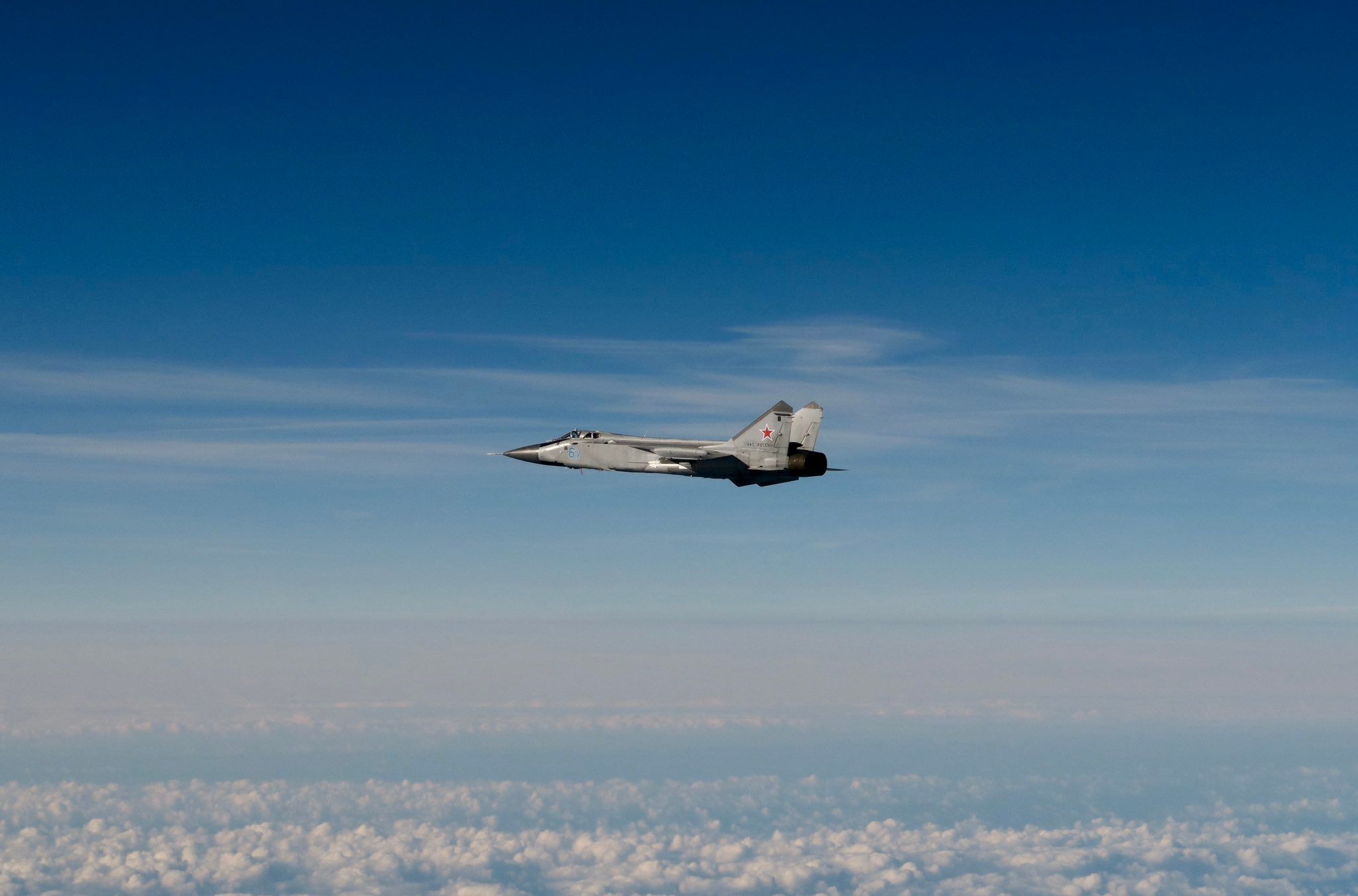 Estland: Russiske fly ignorerte signaler fra Nato-piloter - adressa.no