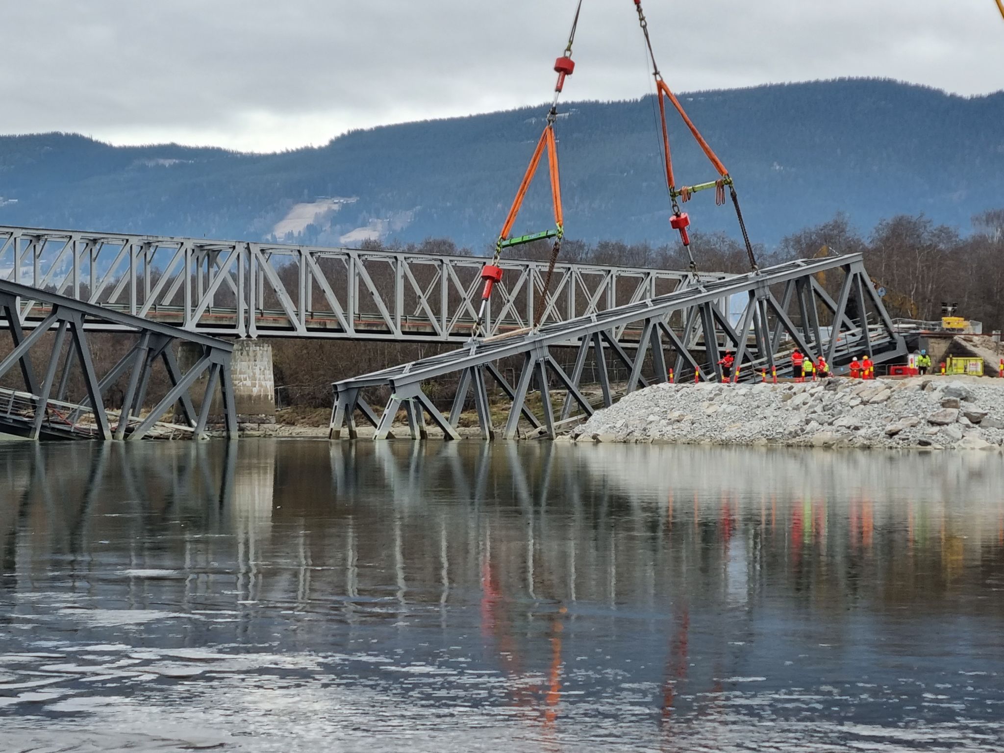 Randklev bru heist på land: Se filmene fra begivenheten - vigga.no